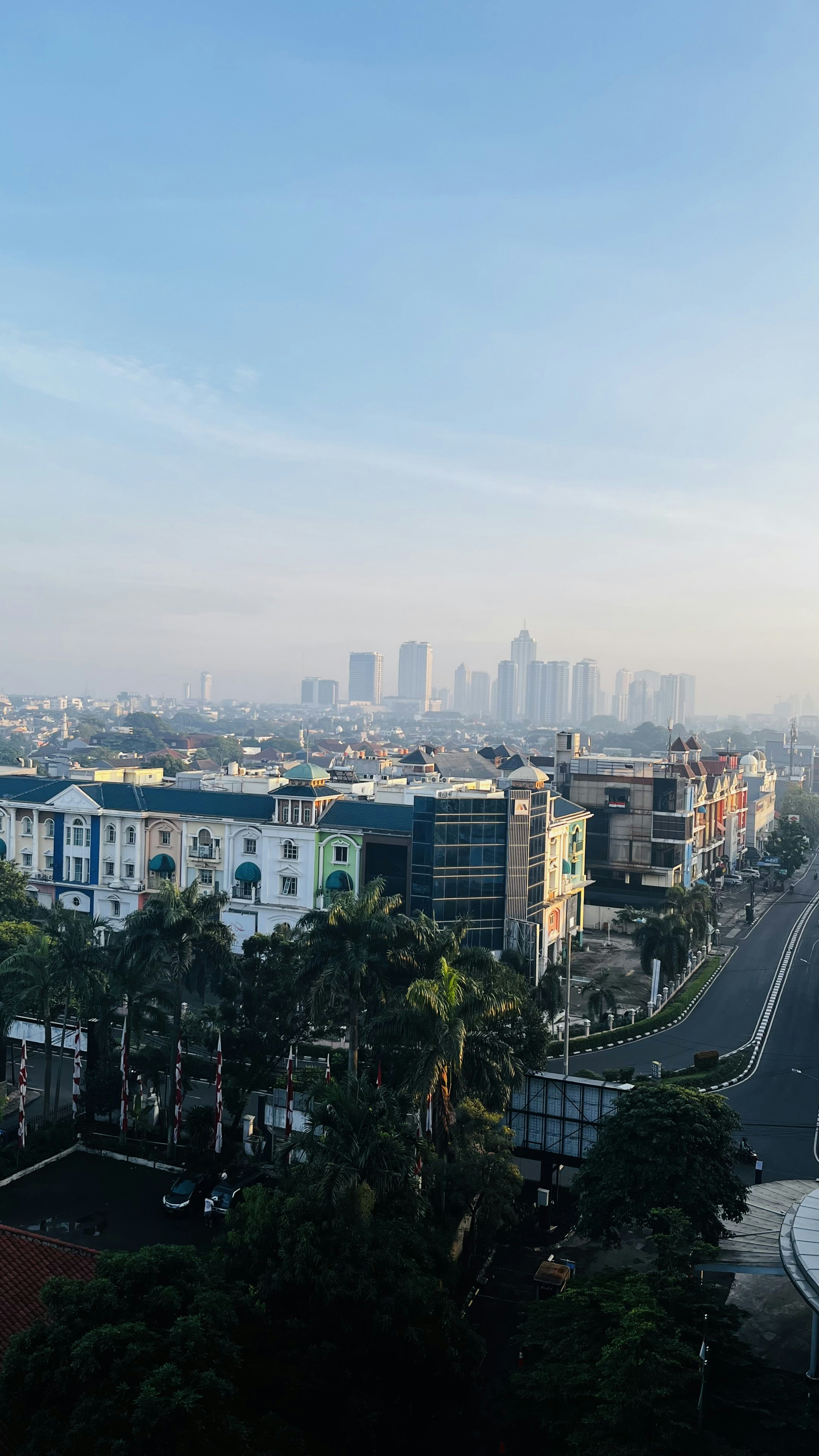 Mitra Adiperkasa (MAPI IJ) - Universally Retail - Angus Mackintosh