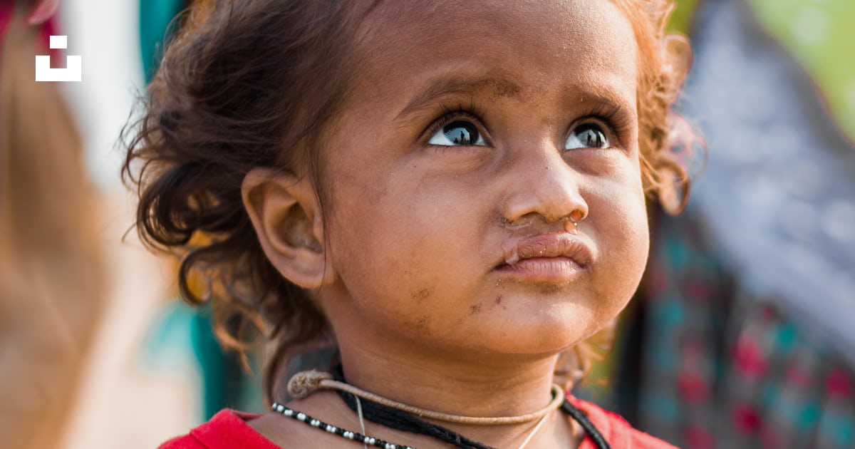 Une jeune fille avec une chemise rouge photo – Photo Tamil Nadu ... Une jeune fille avec une chemise rouge photo – Photo Tamil Nadu ...