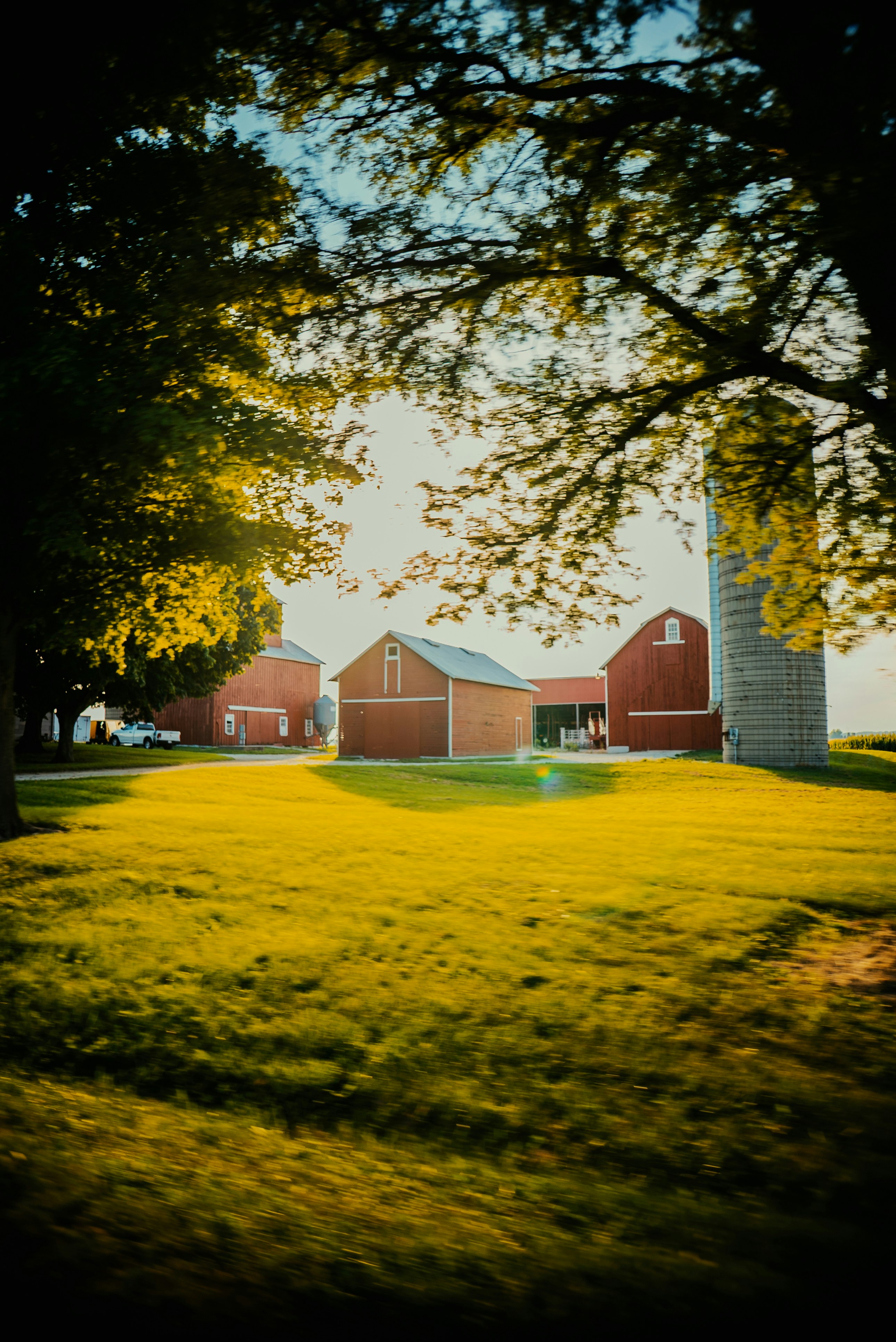 A row of red buildings photo – Free Outdoors Image on Unsplash