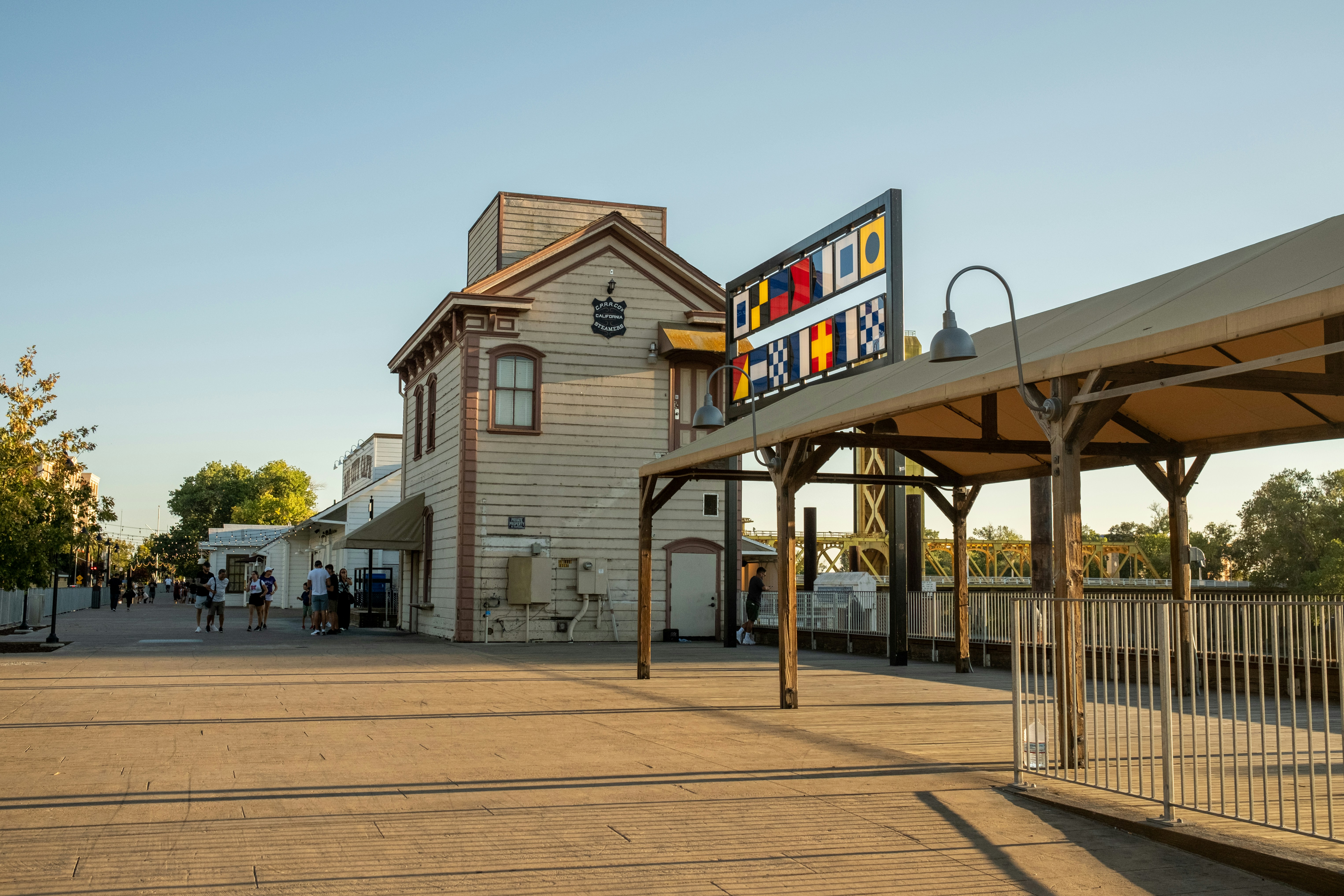 A building with a sign on it photo – Free Sacramento Image on Unsplash