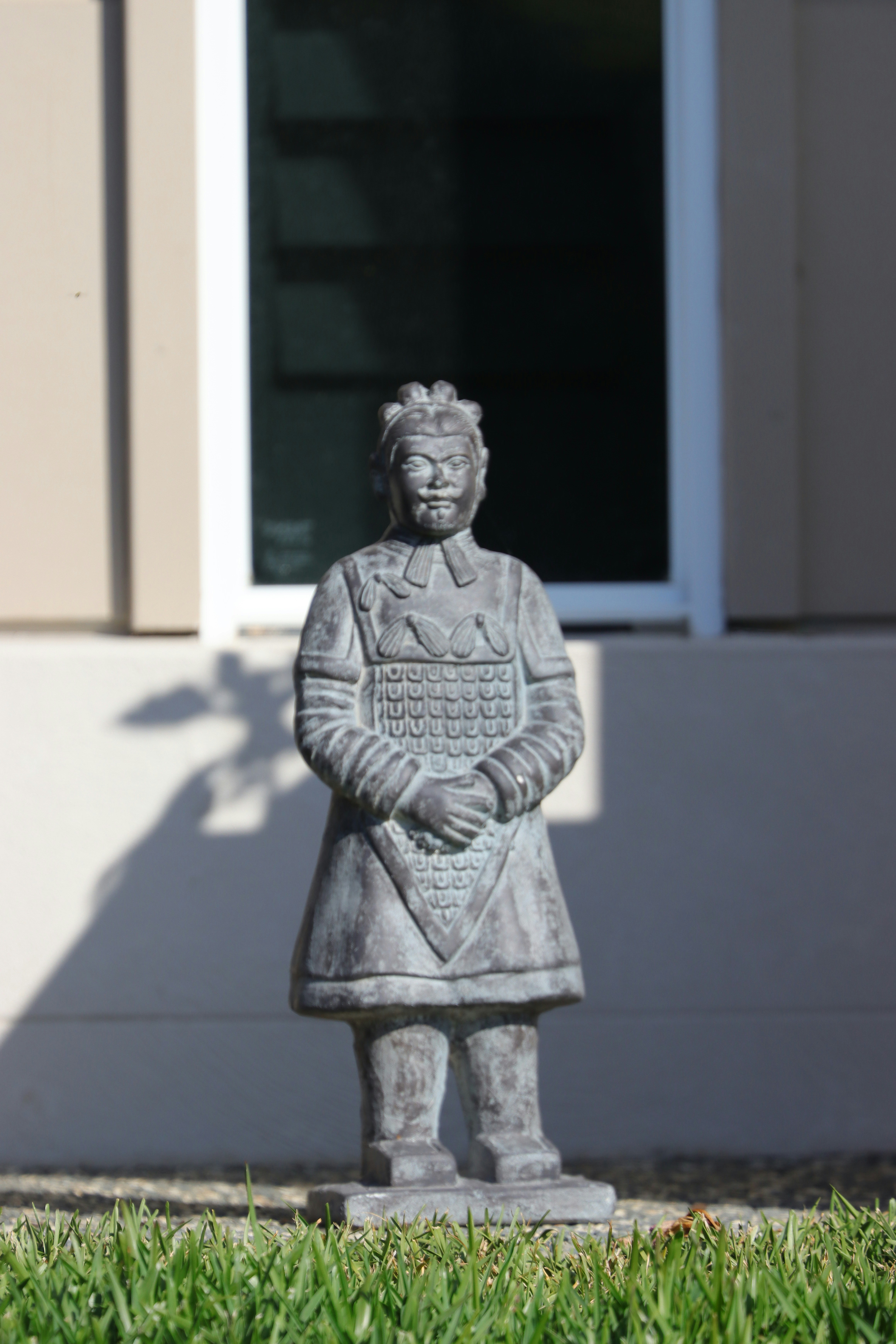 A statue of a child photo – Free Statues Image on Unsplash