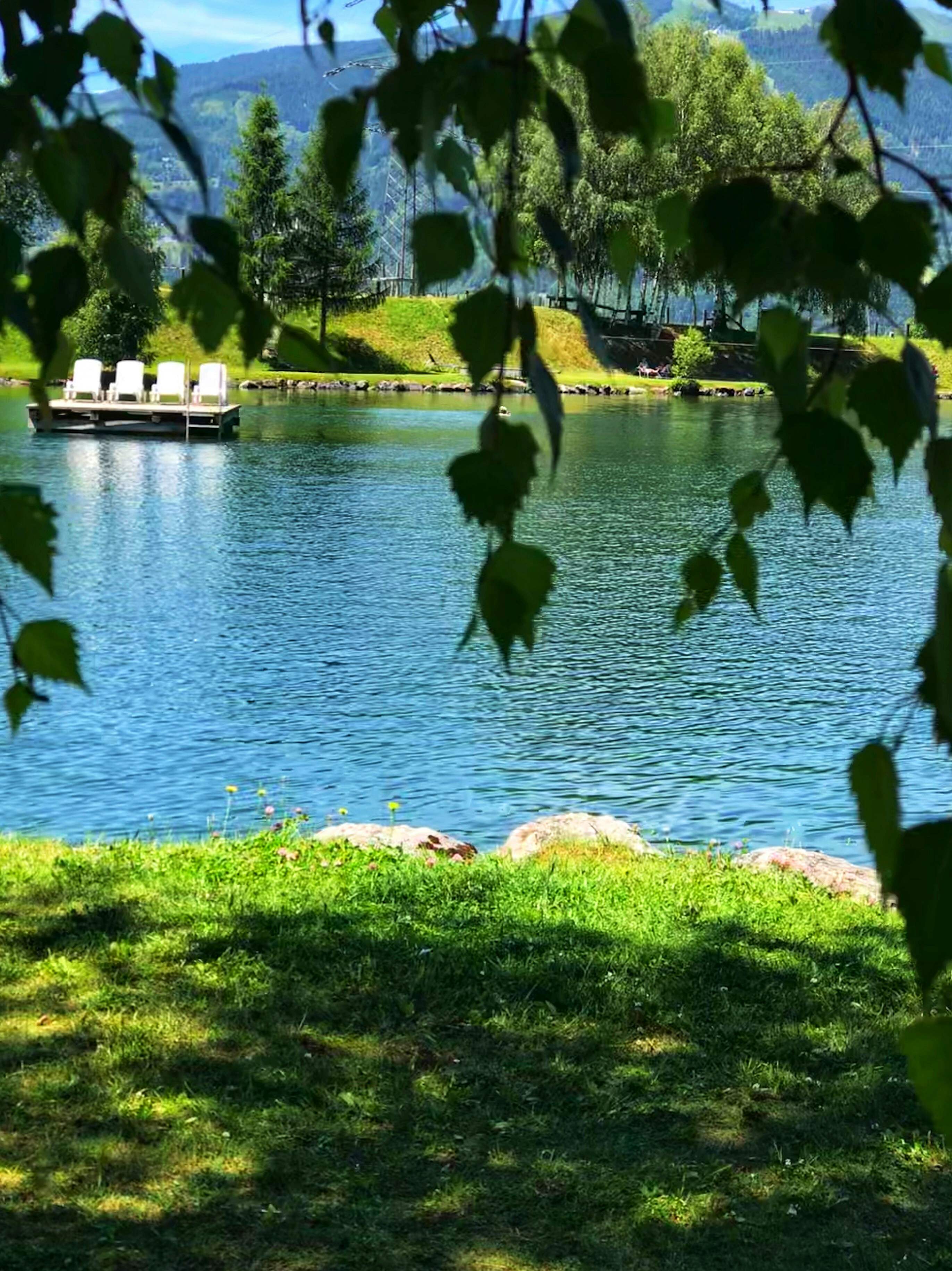 A boat on the water photo – Free Lake Image on Unsplash