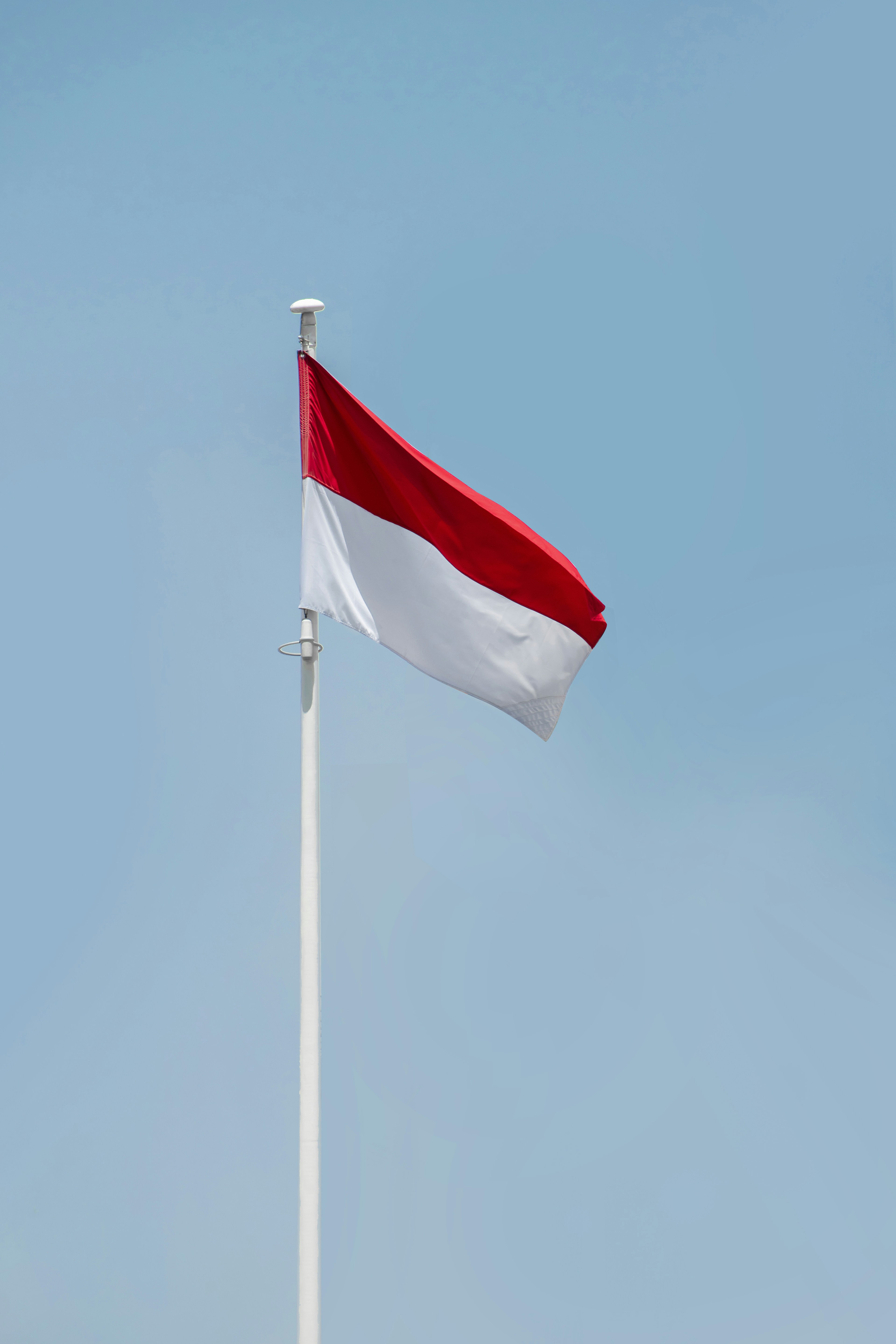 Foto Bendera merah dan putih di tiang bendera – Gambar Merah Gratis di ...