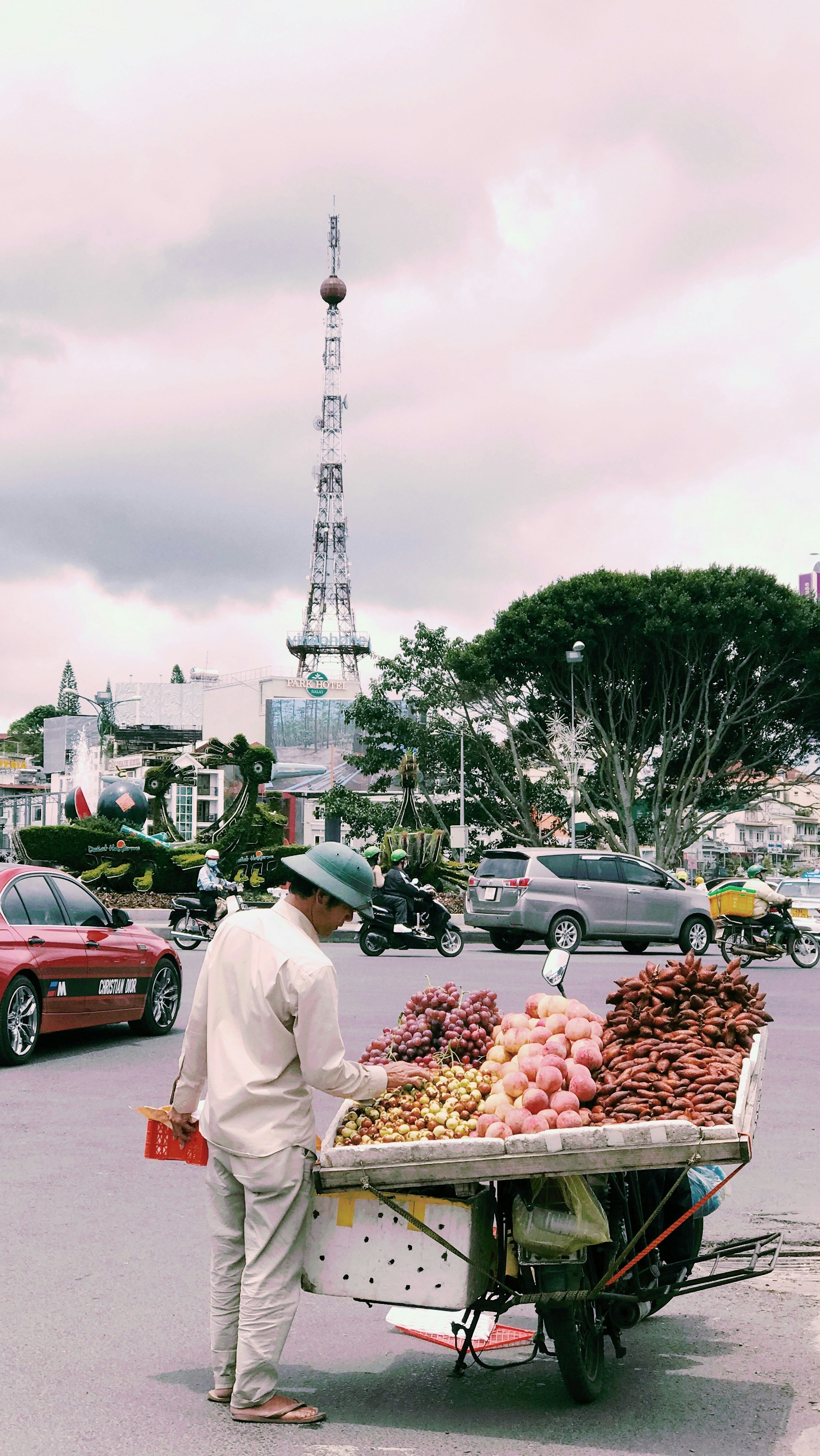Photo by Le Tran Hoang Oanh with Apple iPhone 7 Plus