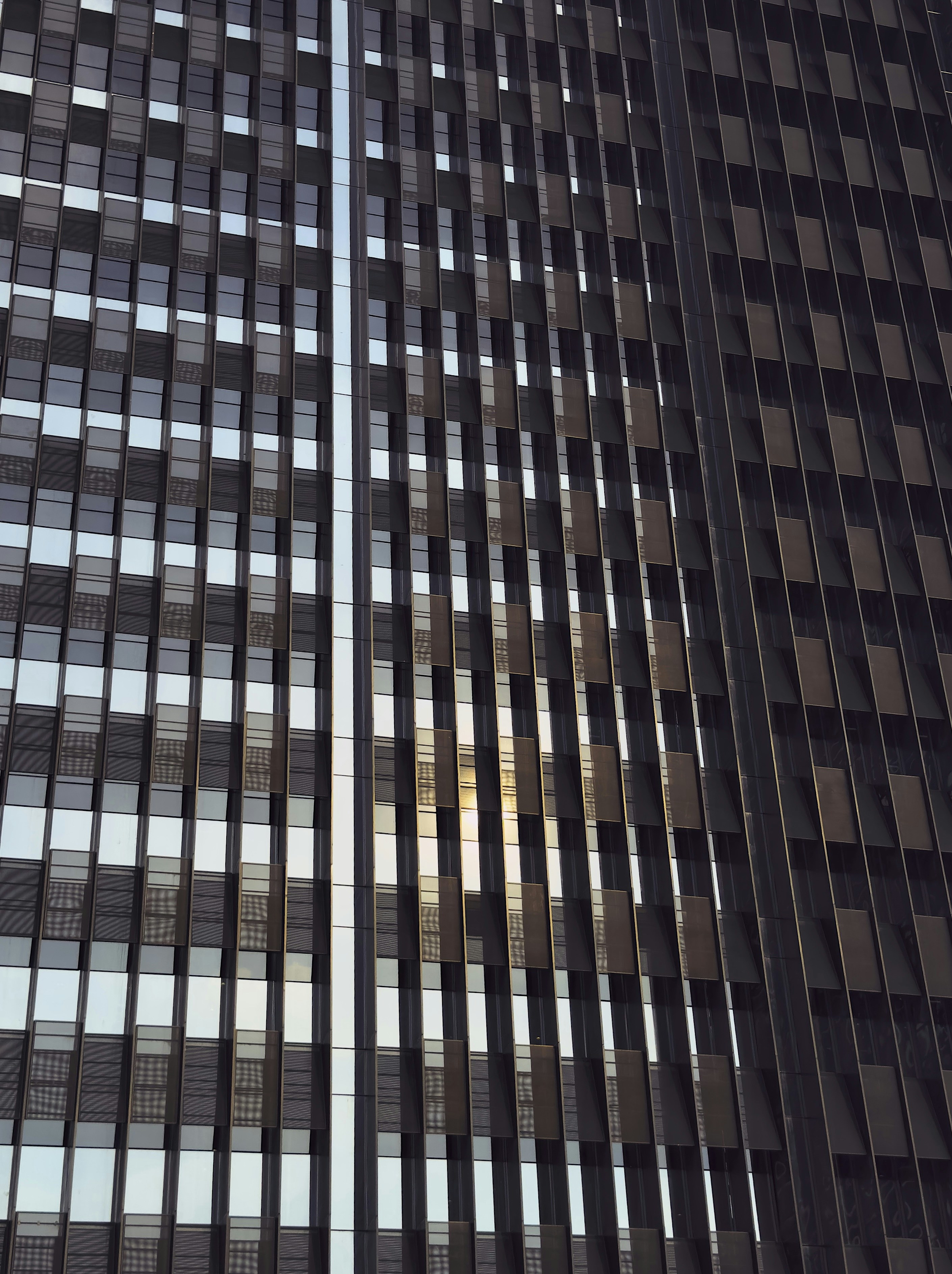 A close up of a building photo – Free Siamscape Image on Unsplash