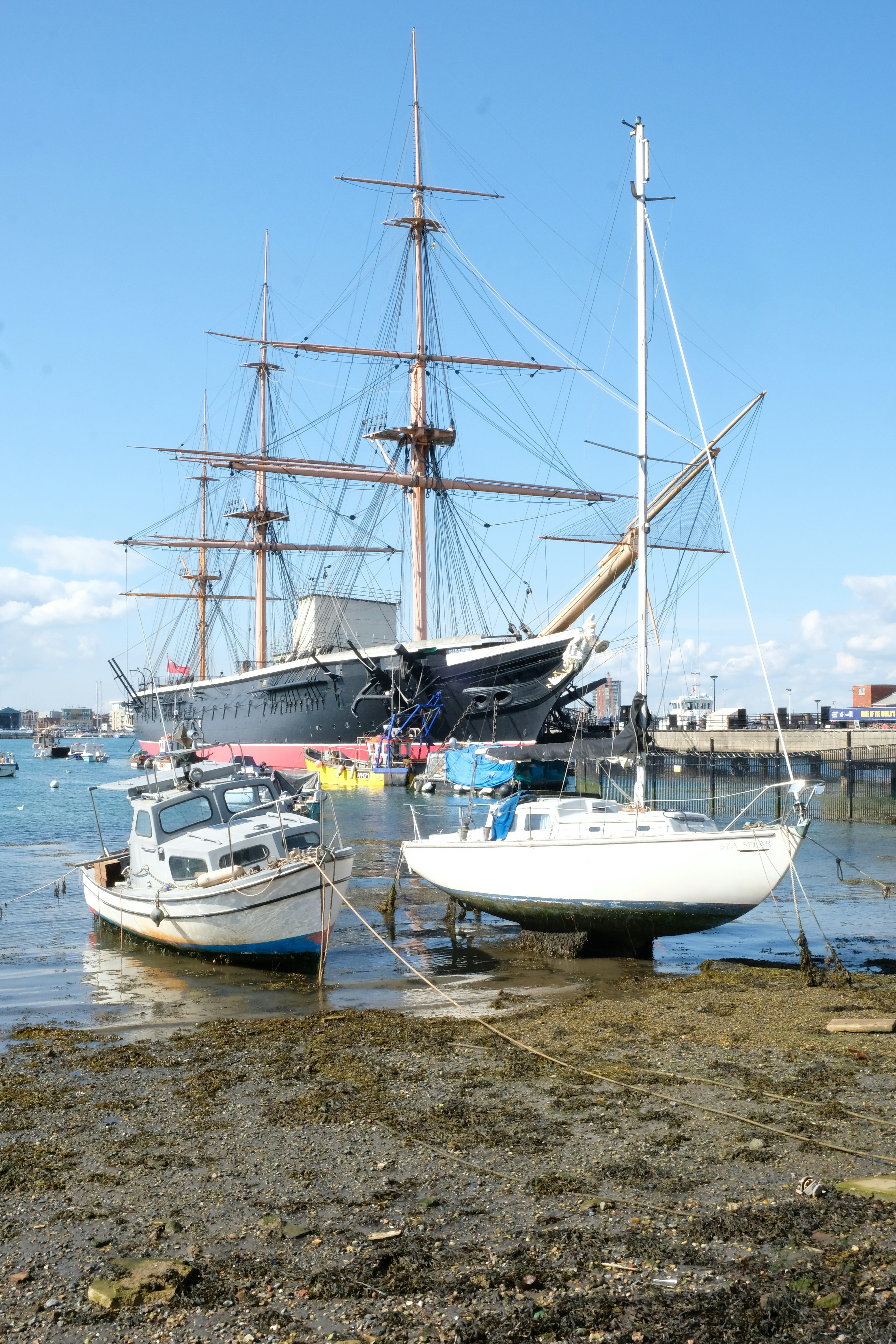A group of boats docked photo – Free Portsmouth harbour Image on Unsplash