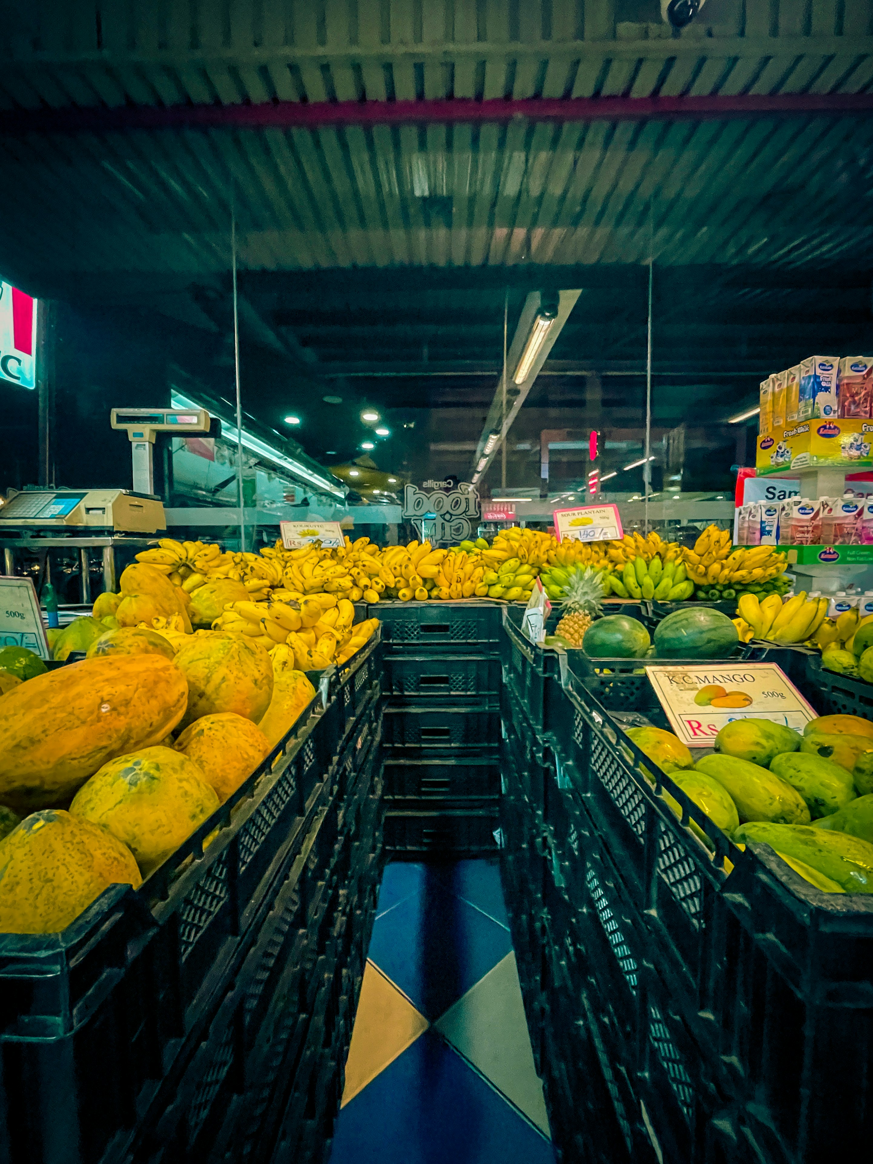 A store filled with lots of fresh produce photo – Free Food Image on ...