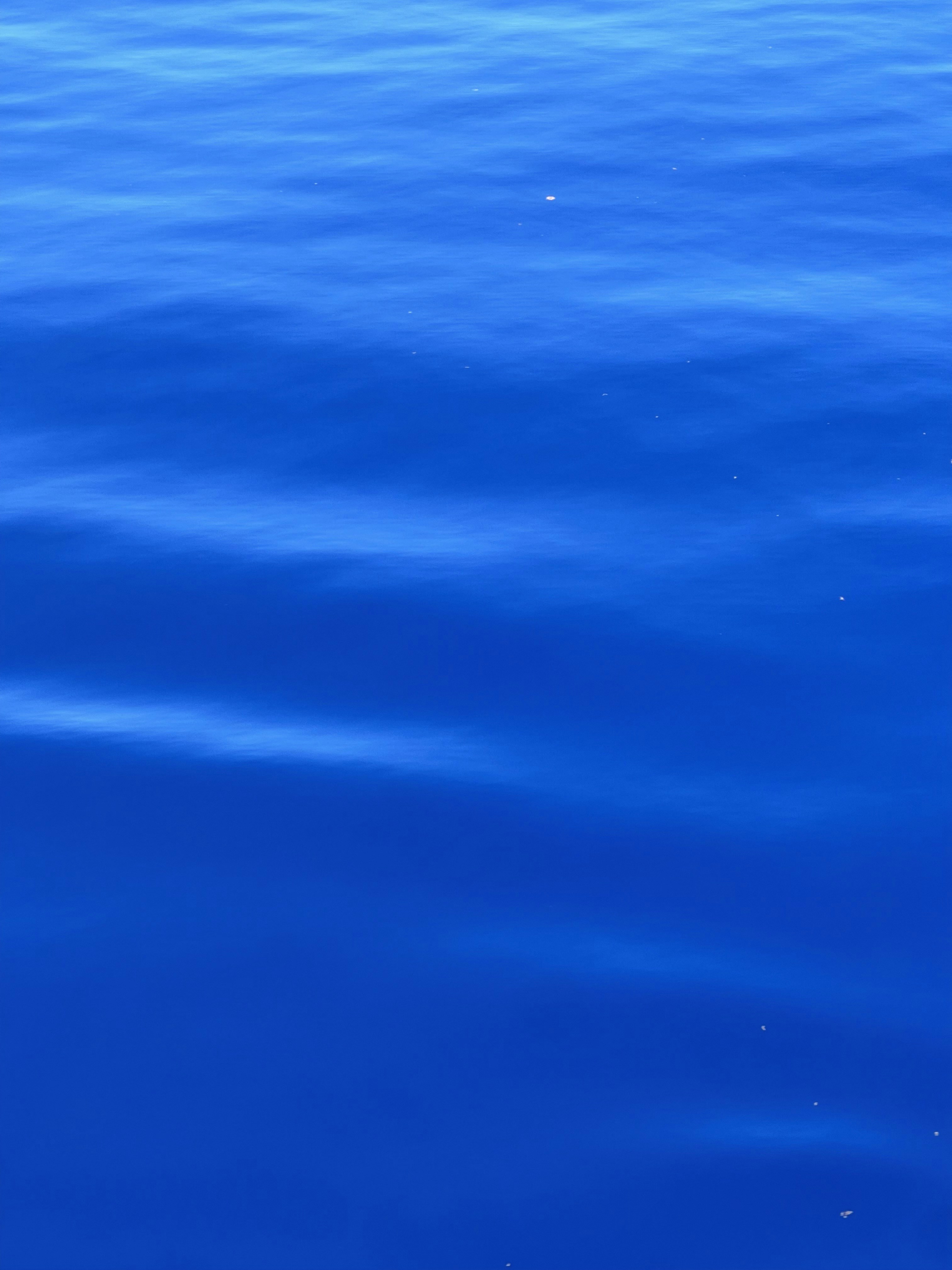 image of the Caribbean ocean water from the royal Caribbean liberty of the seas