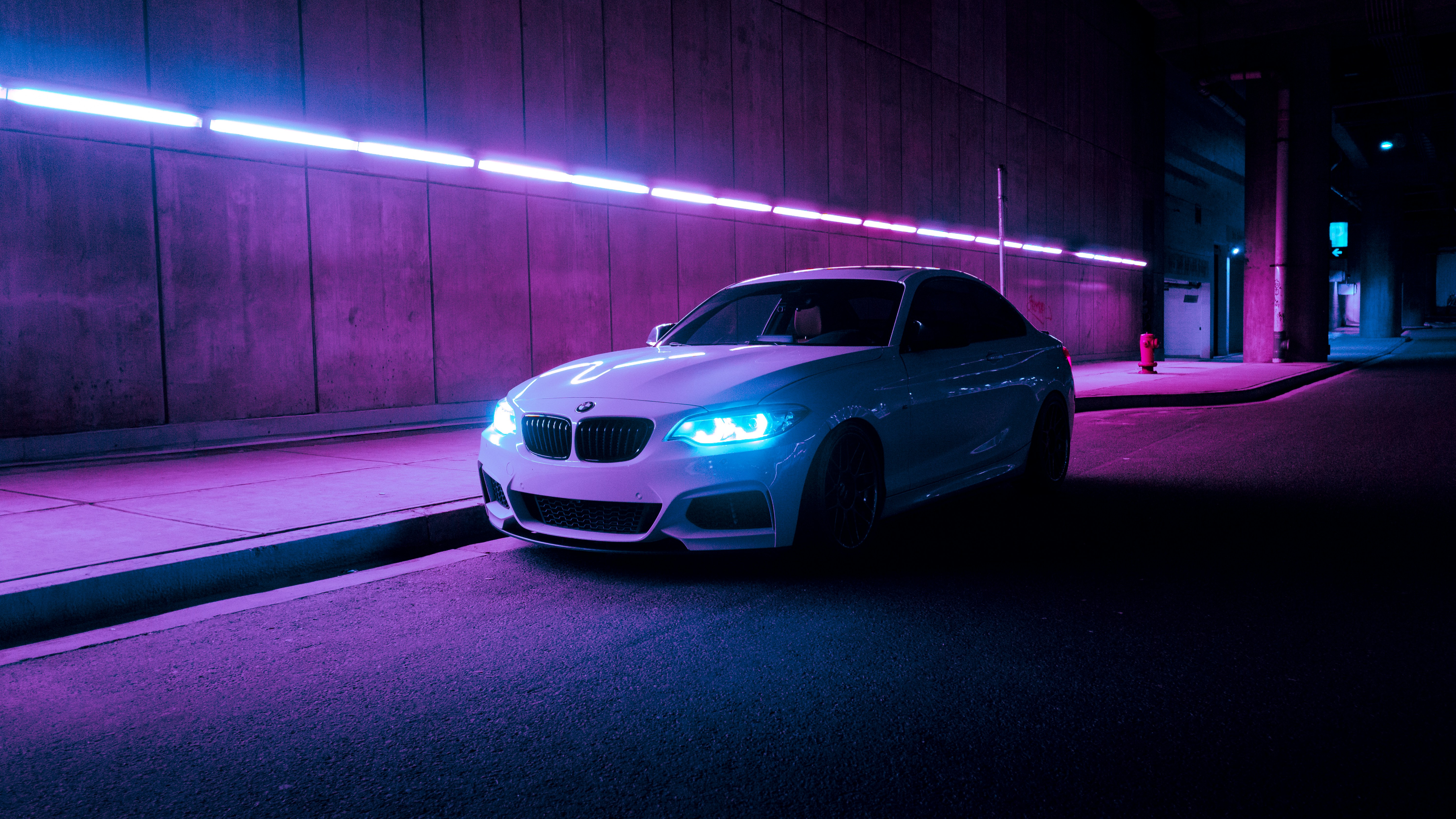 Neon-lit Cruiser in an Alley of Glass and Violet Night