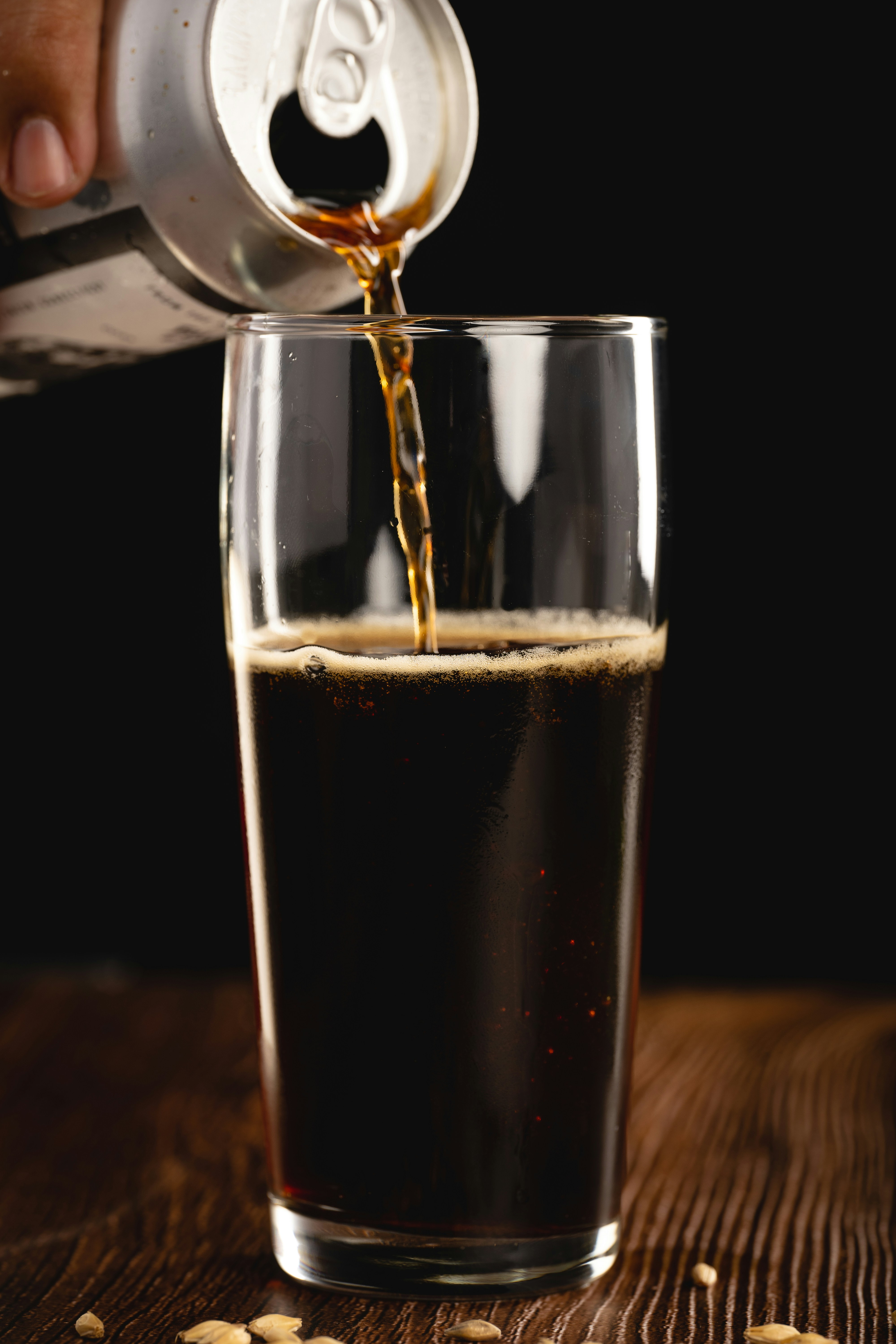 A glass of liquid being poured photo – Free Product Image on Unsplash