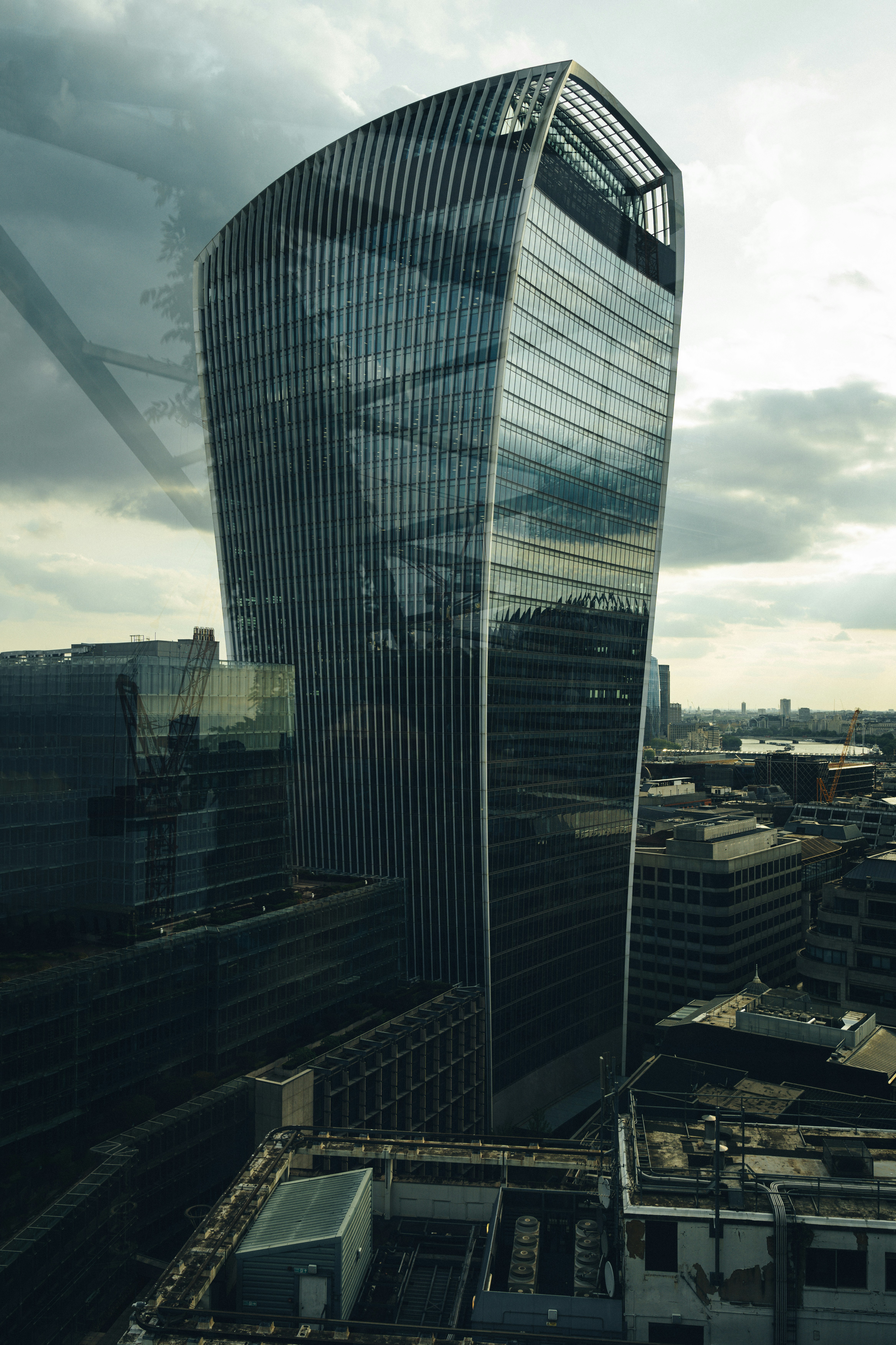 A tall glass building photo – Free Building Image on Unsplash