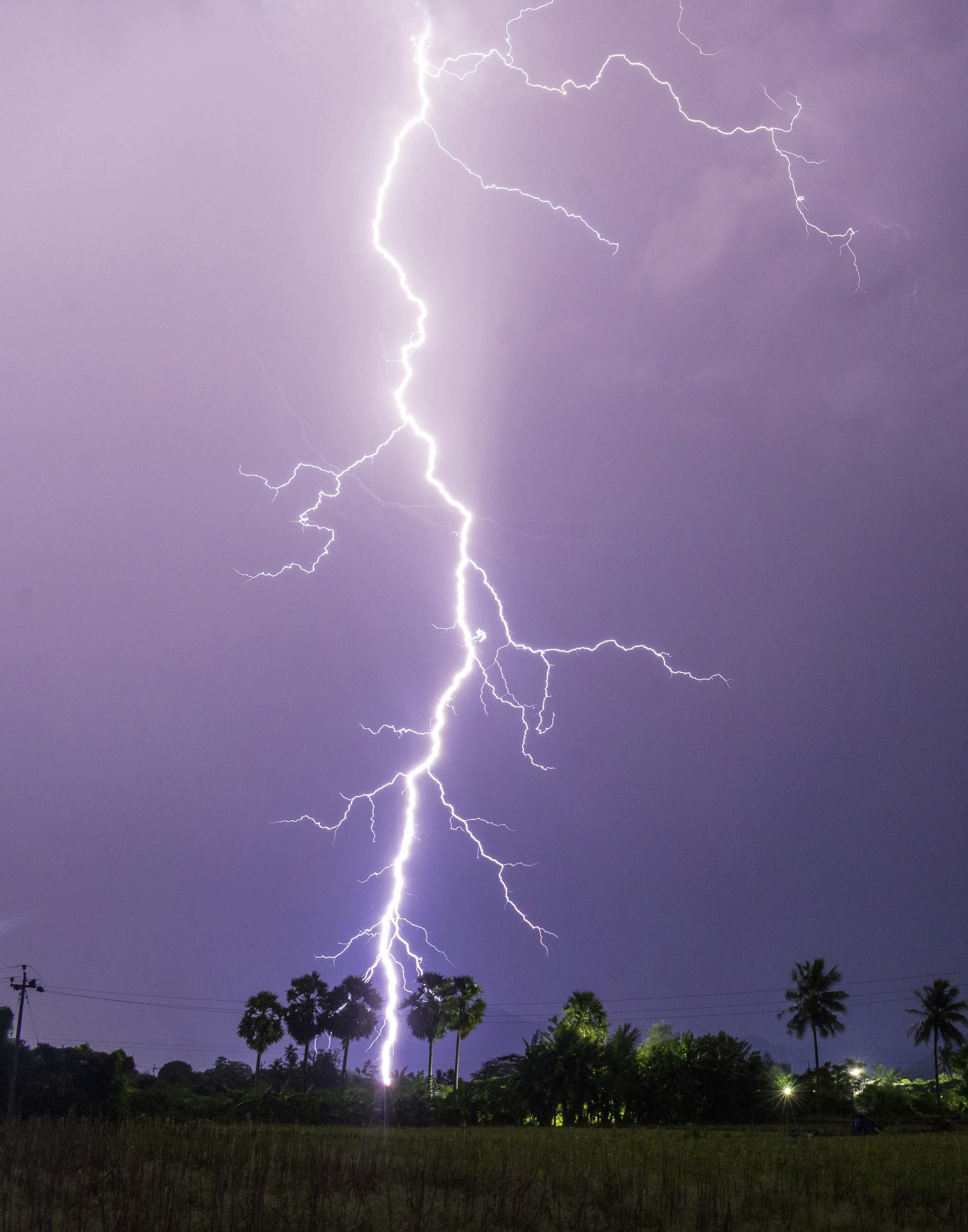 A group of lightning strikes photo – Free Texture Image on Unsplash
