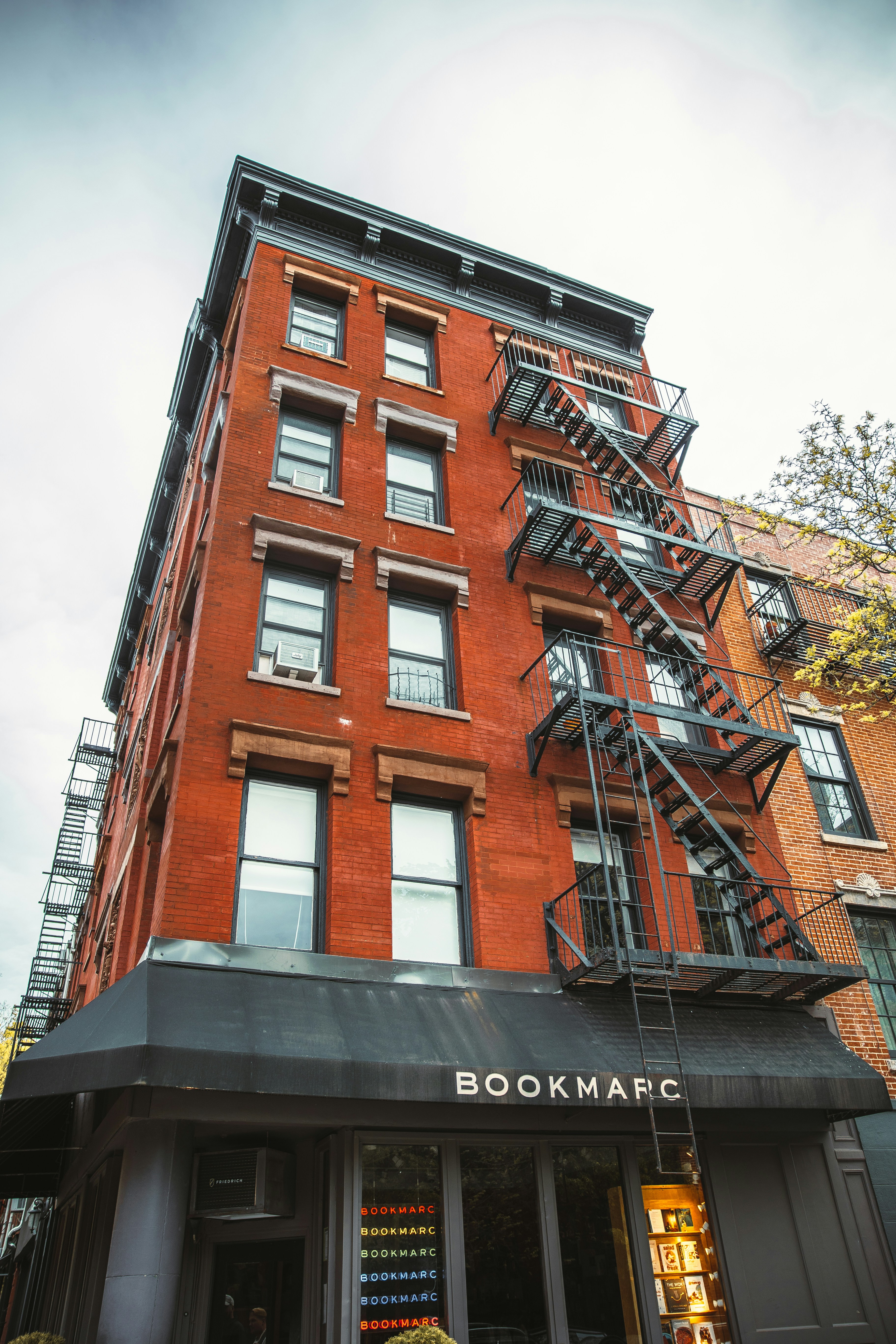 Fond D'écran Soho Photos | Télécharger des images gratuites sur Unsplash
