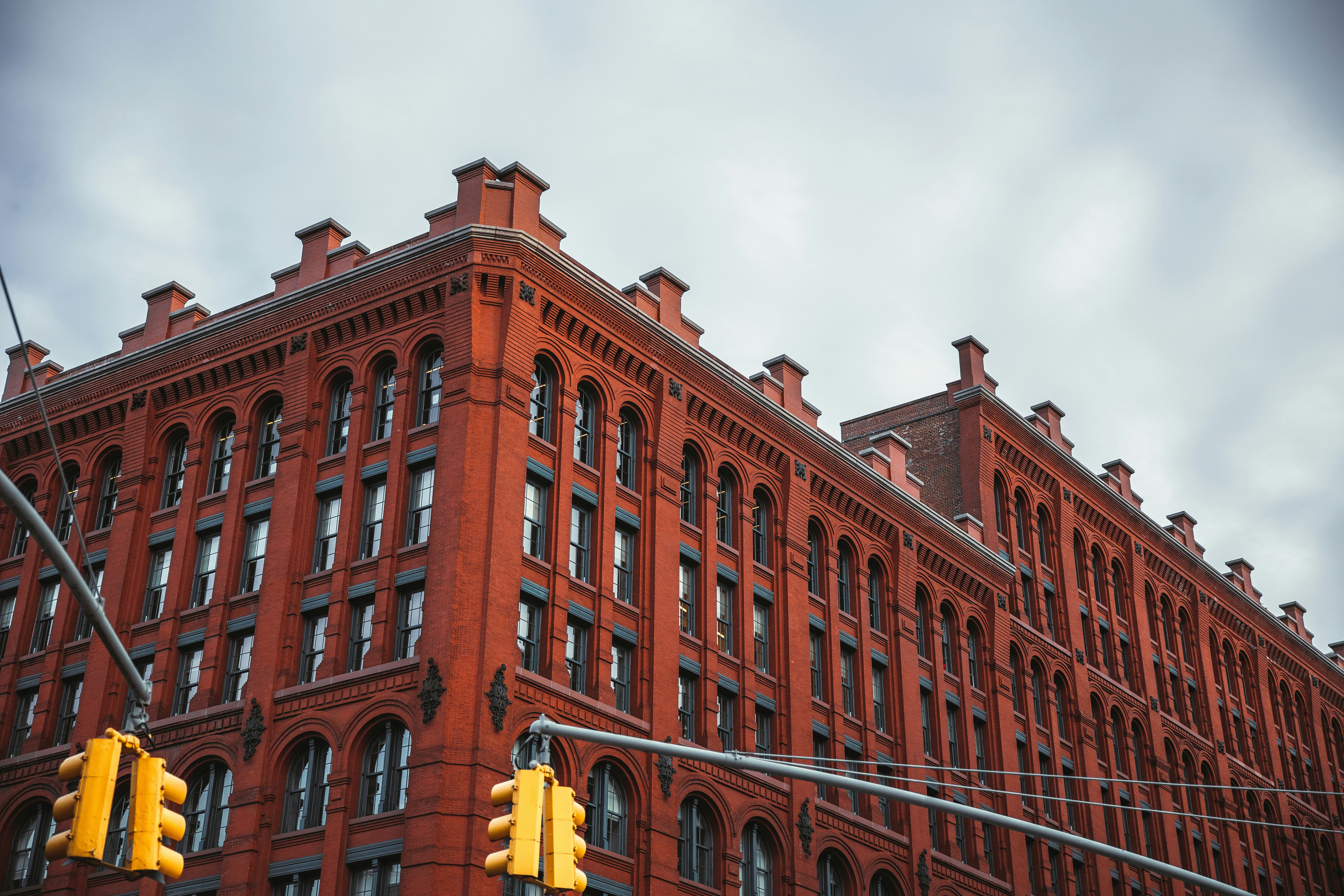 A large brick building photo – Free Manhattan Image on Unsplash