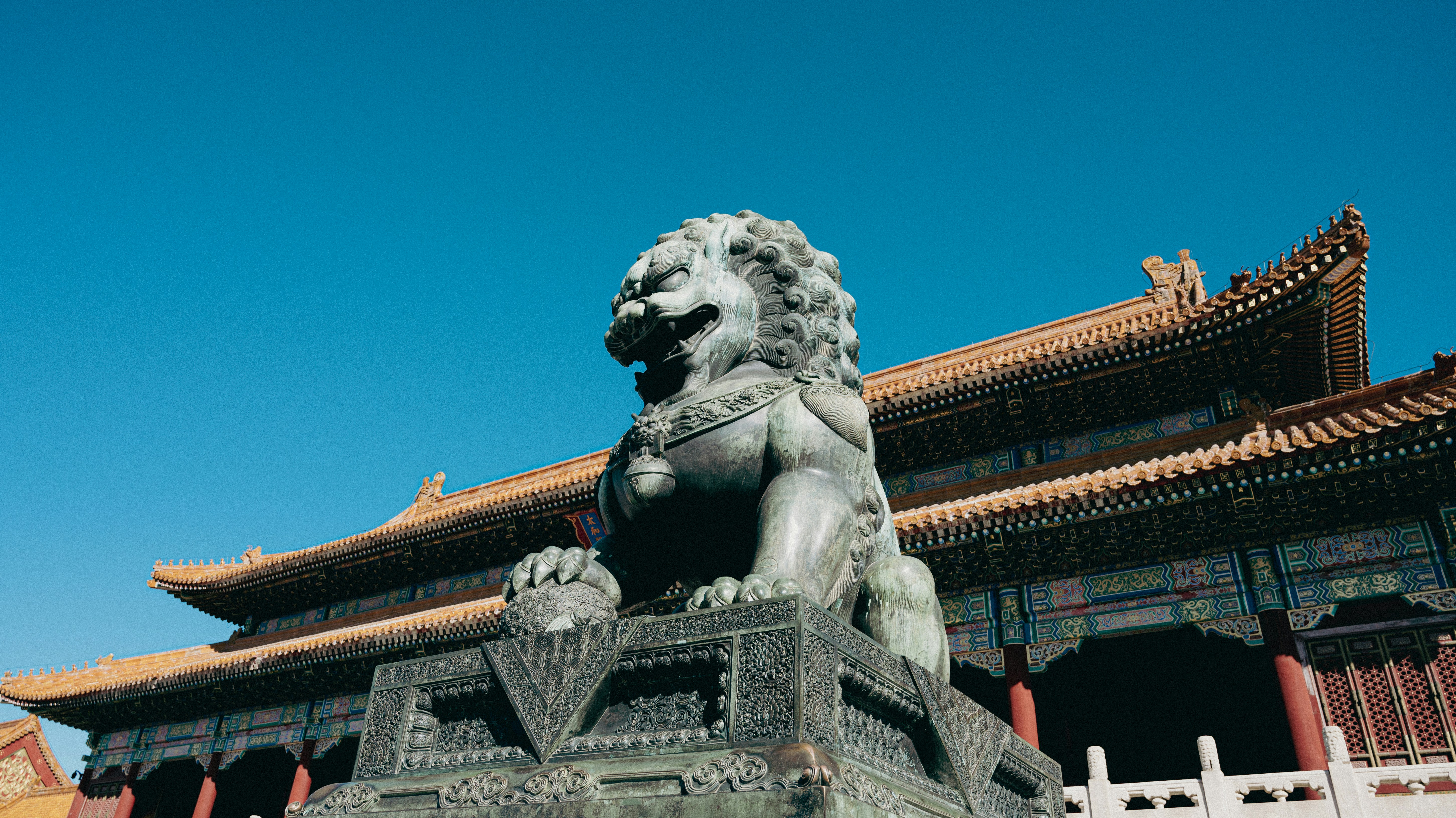 the Palace Museum | a statue of a lion