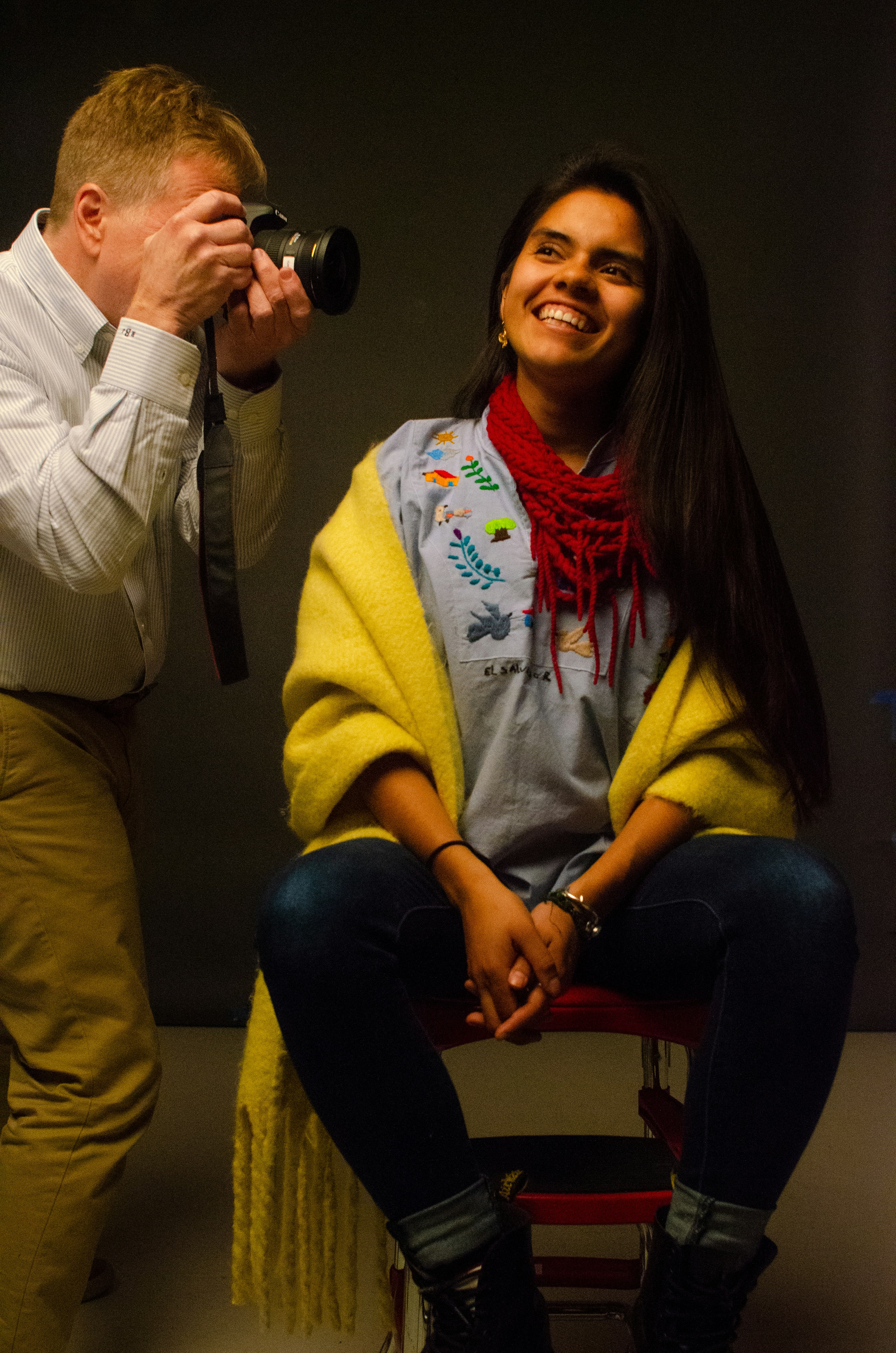Photographer with model - Studio