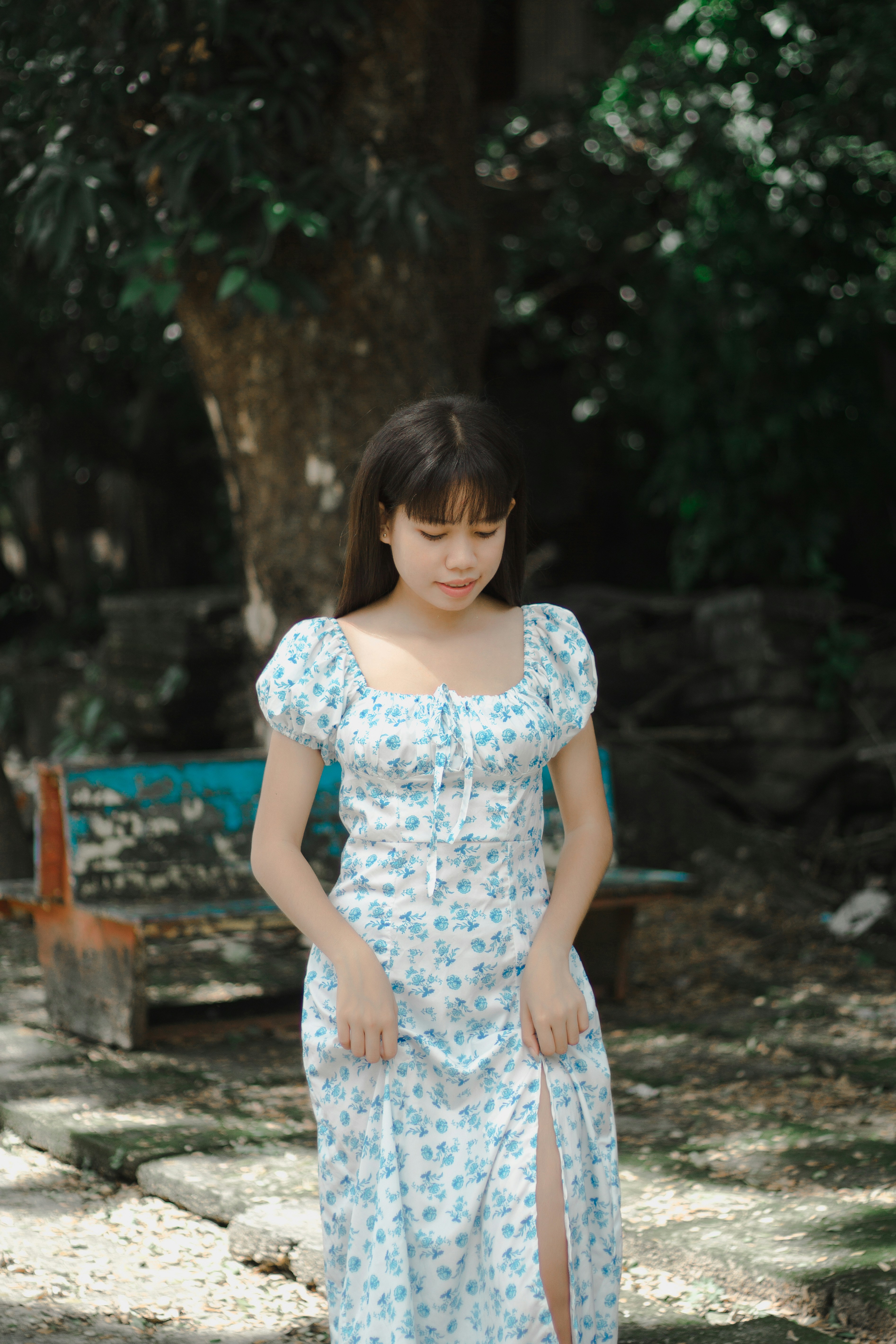 A person in a dress photo – Free Portrait Image on Unsplash