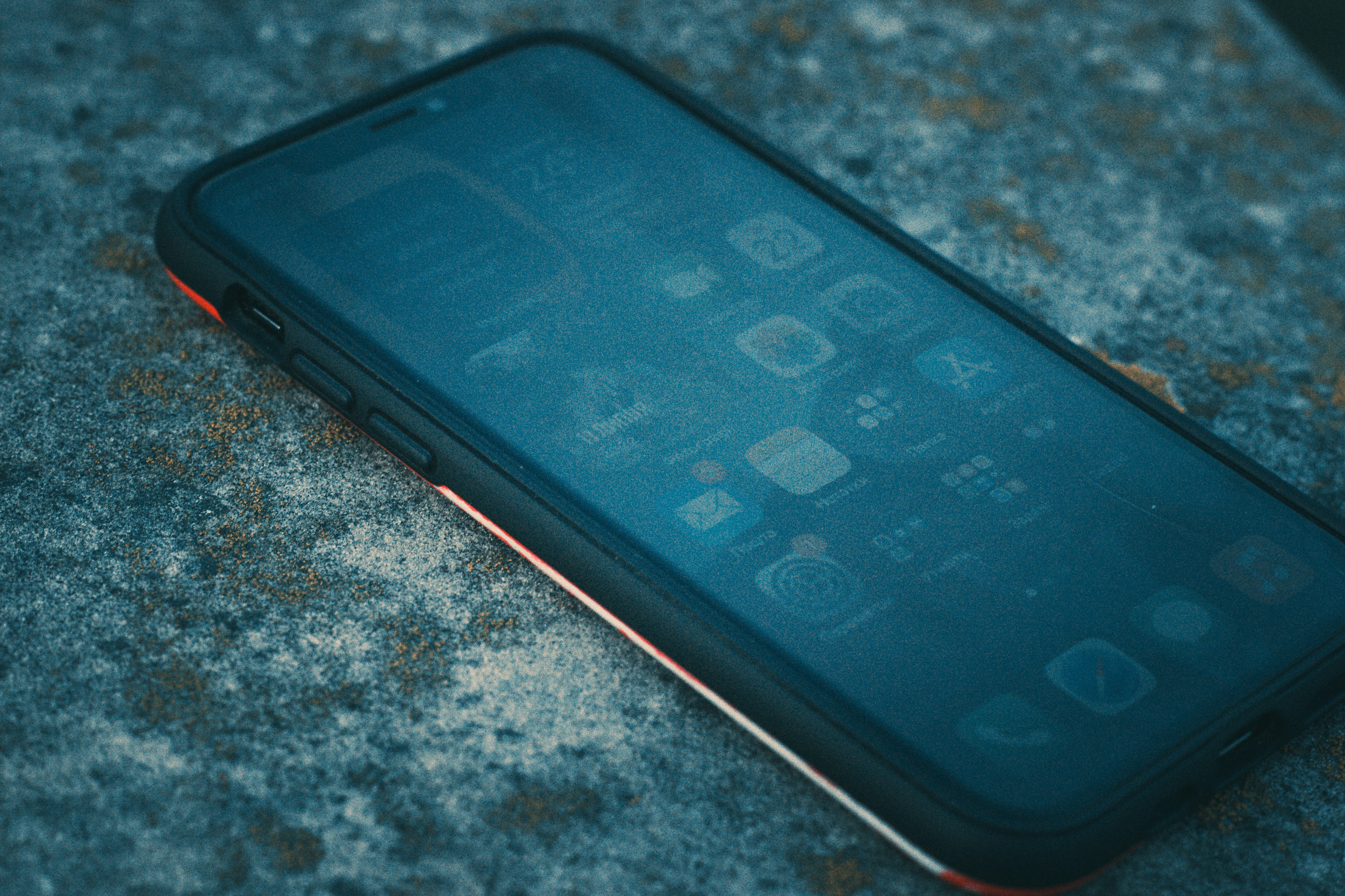 A cell phone on the ground photo – Free Iphone 11 pro Image on Unsplash