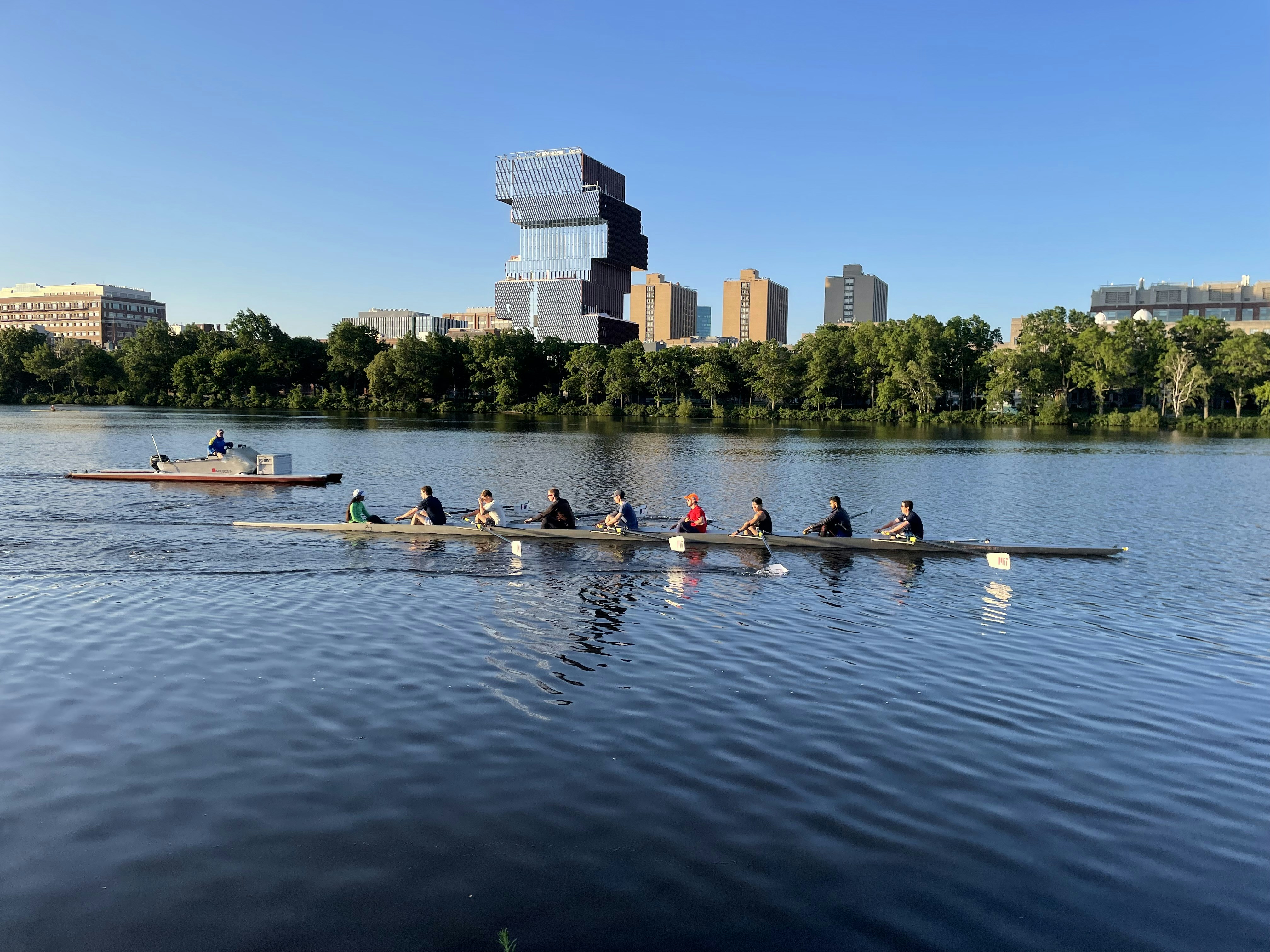 Foto Un grupo de personas remando en botes – Imagen Vehículo gratis en ...