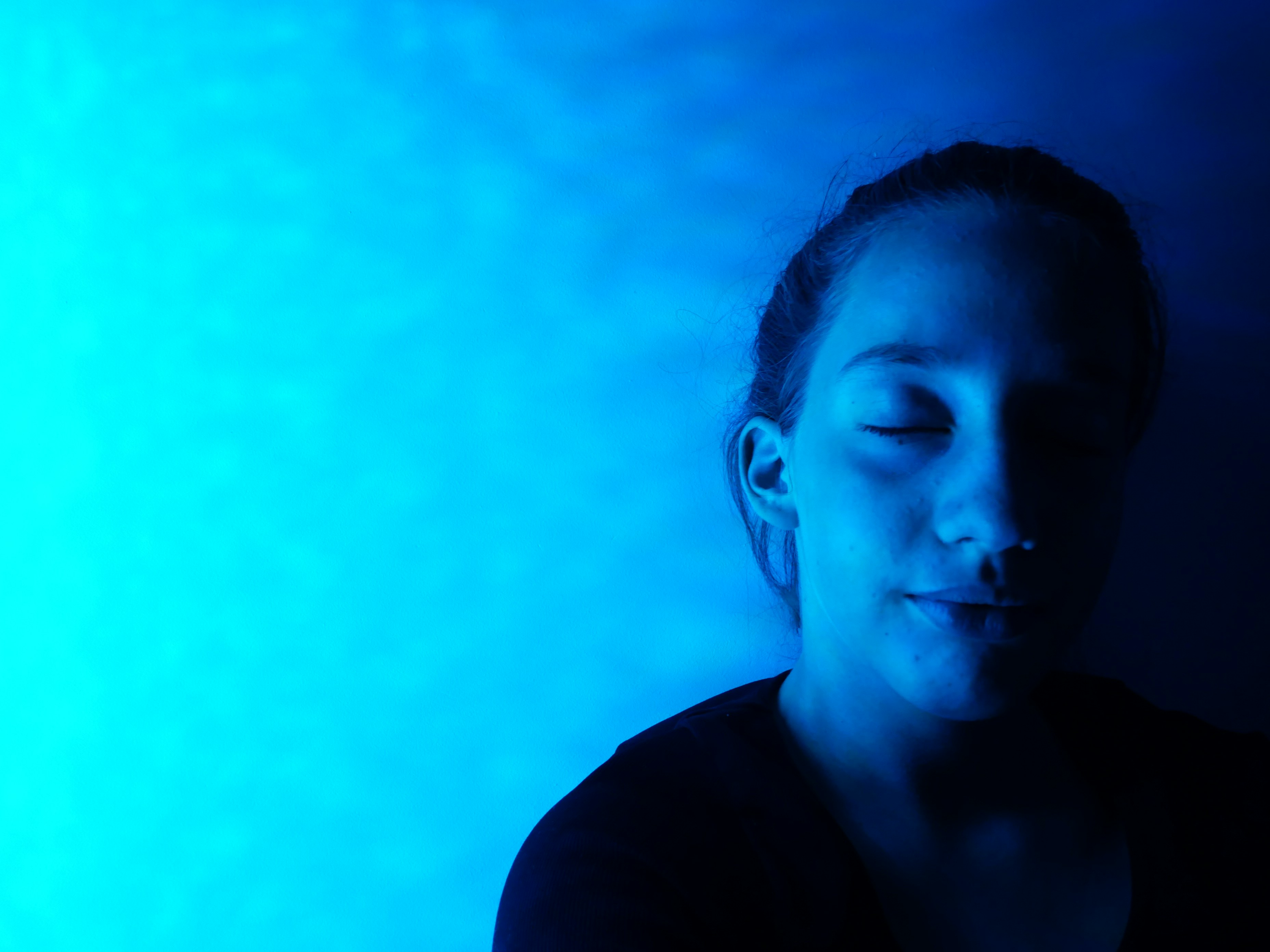 Blue Portrait Pictures | Download Free Images on Unsplash