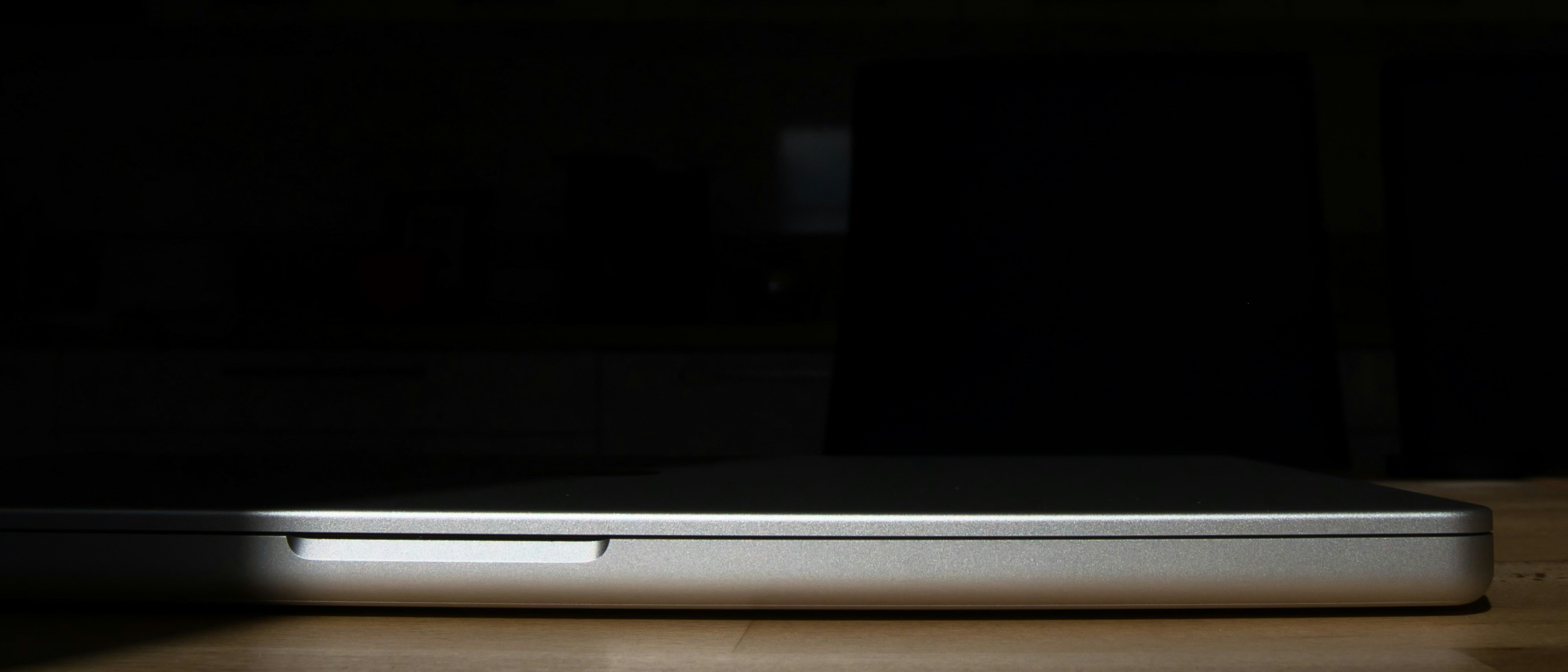 Foto Un objeto rectangular en una superficie – Imagen Ordenador ...