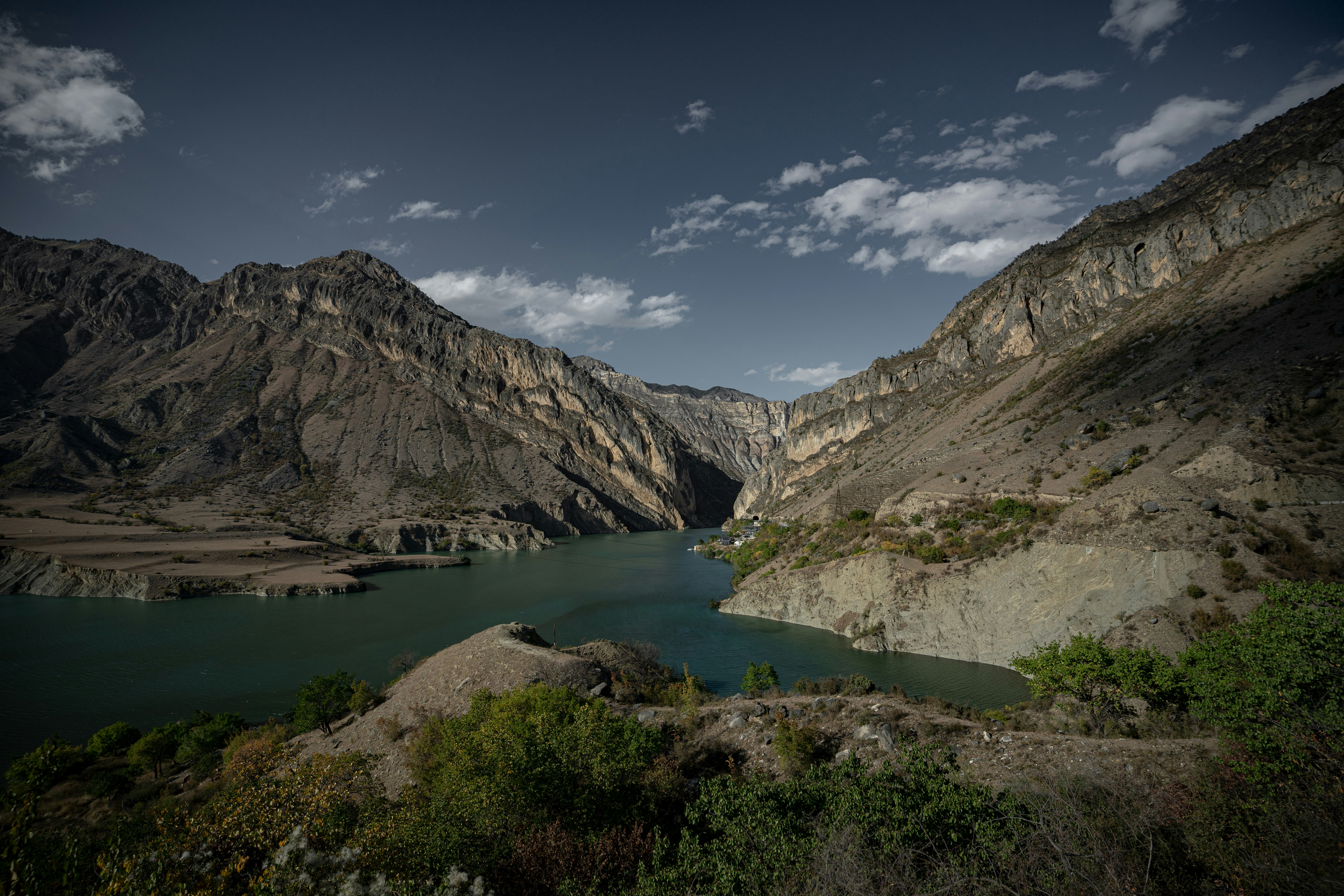 A river between mountains photo – Free Dagestan Image on Unsplash