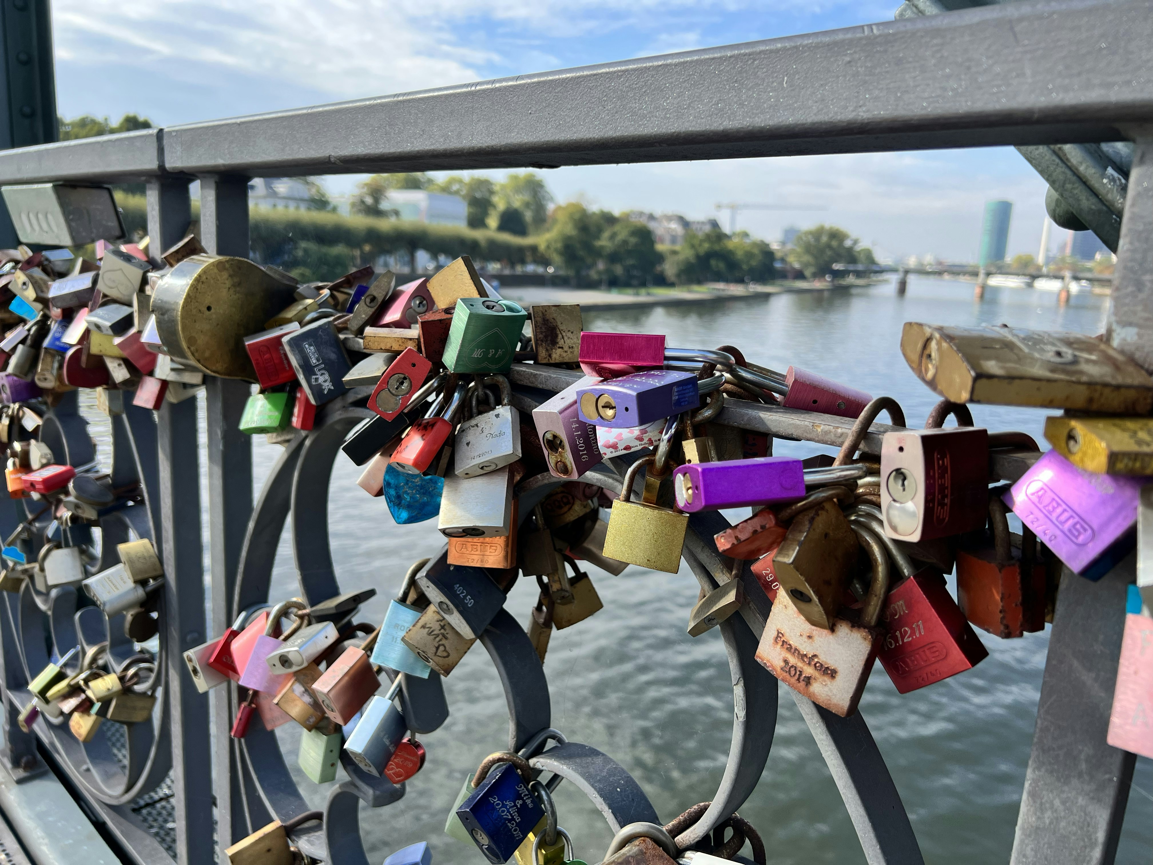 A bridge with locks and locks photo – Free Germany Image on Unsplash
