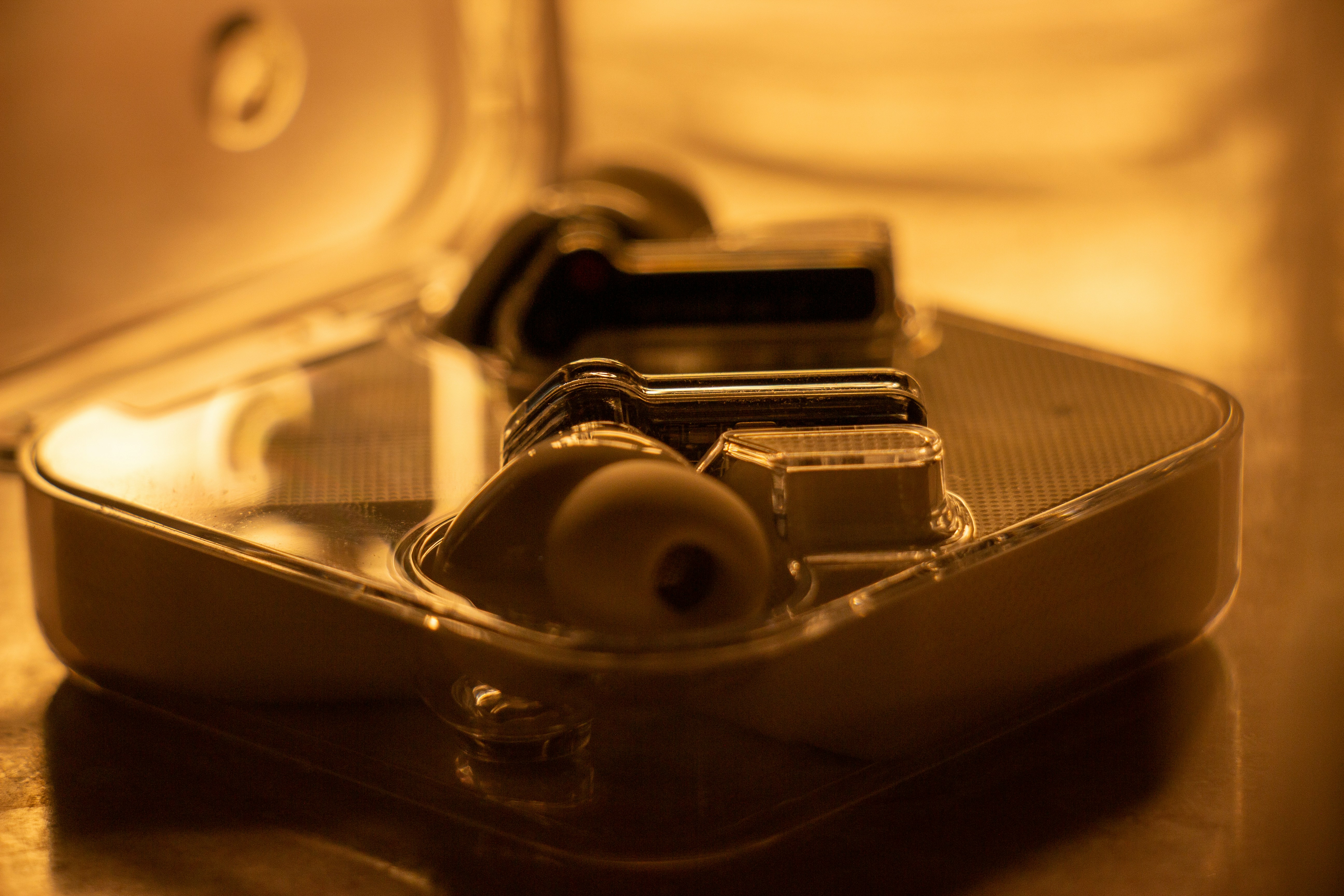 A close-up of a machine photo – Free Electronics Image on Unsplash