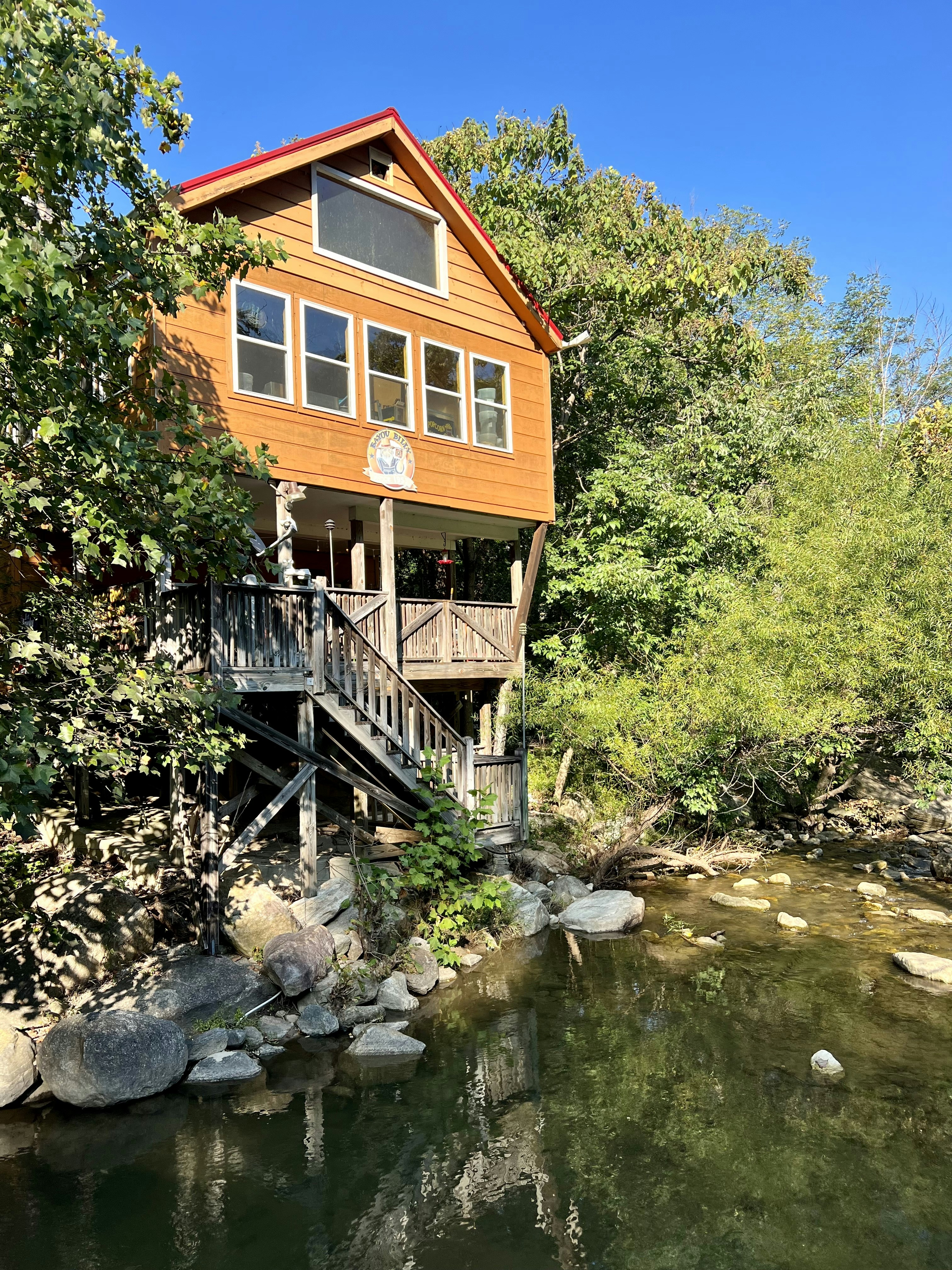 Foto zum Thema Ein Haus mit einem Fluss davor – Kostenloses Bild zu ...