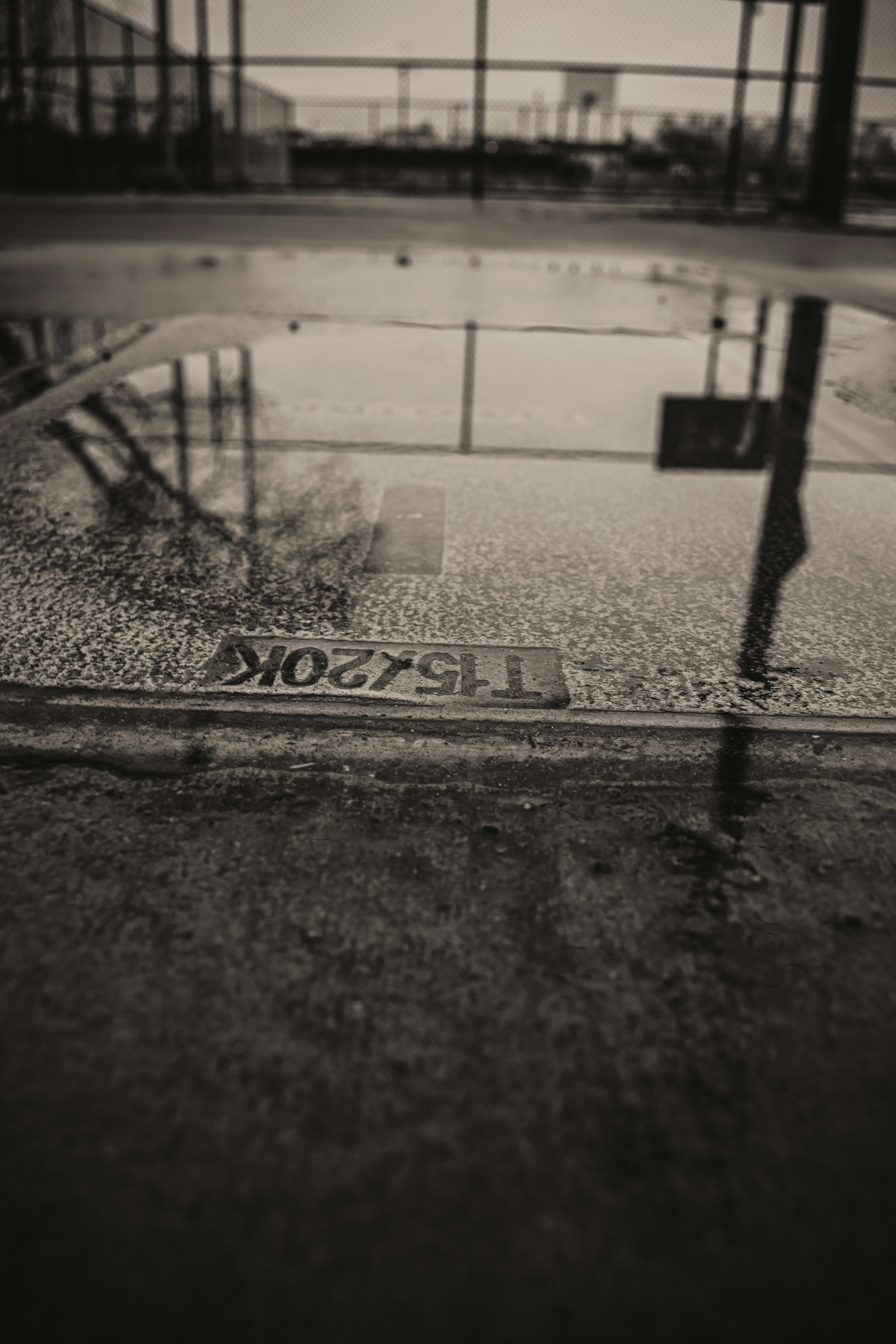 A sign on the pavement photo – Free Grey Image on Unsplash