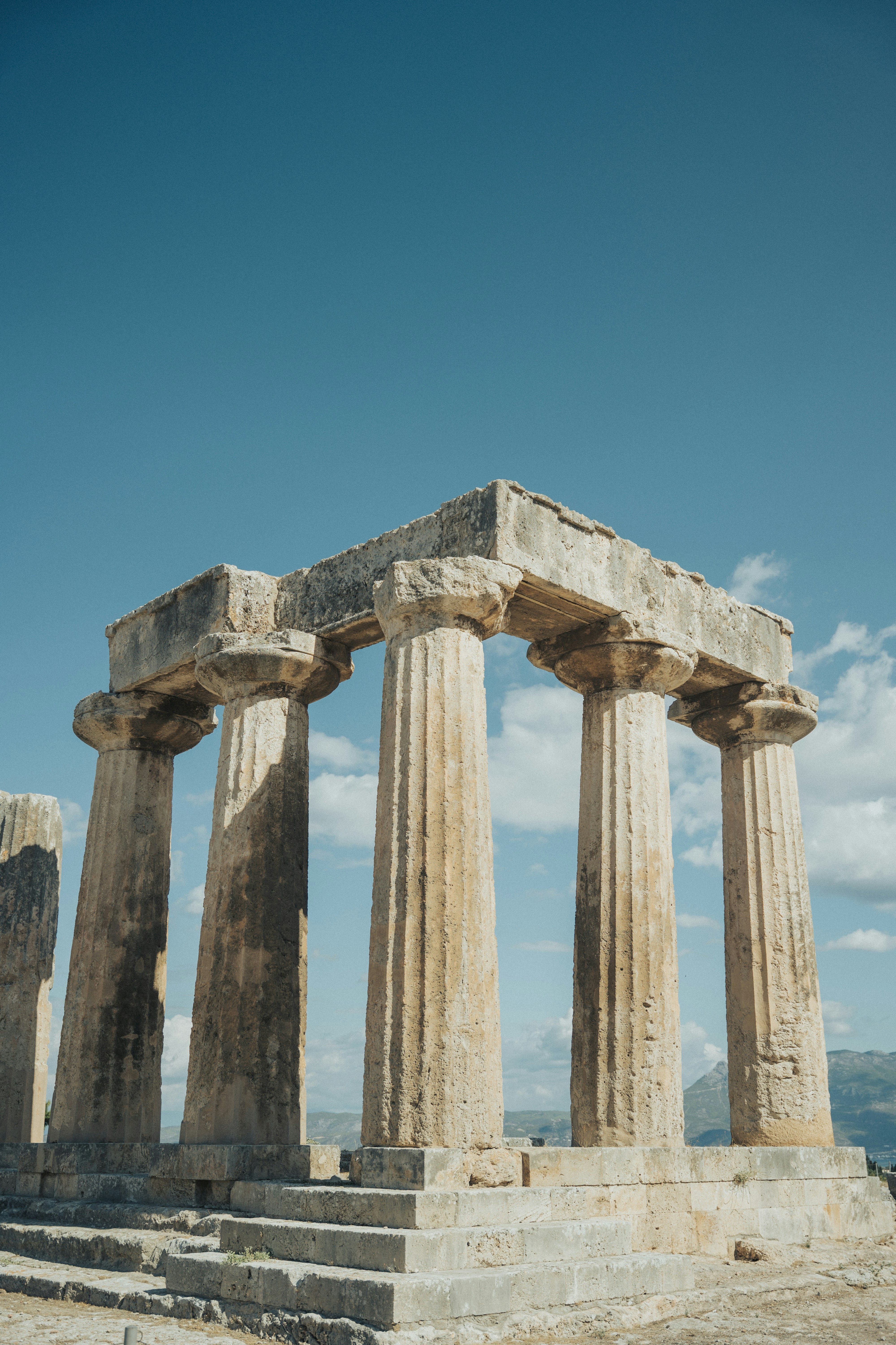A large stone structure photo – Free Korinth Image on Unsplash