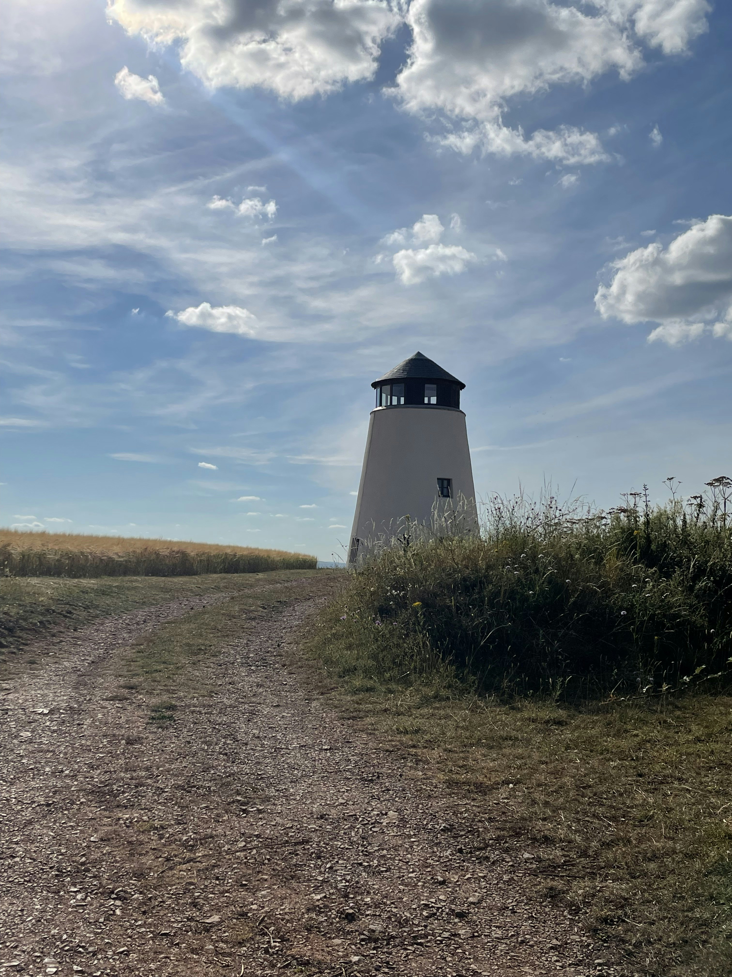 A lighthouse on a hill photo – Free Newton abbot Image on Unsplash