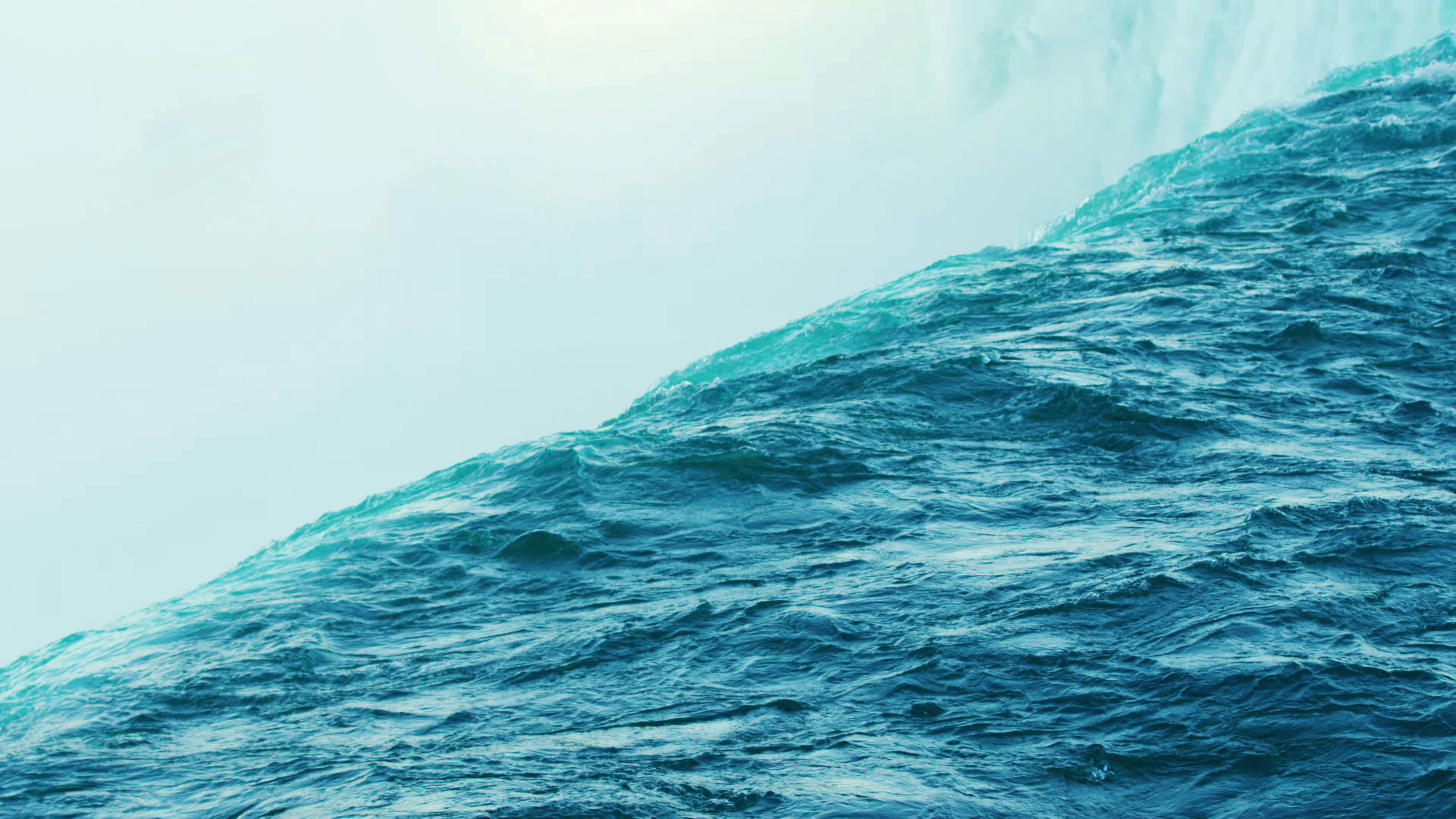 A large wave in the ocean photo – Free Niagara falls Image on Unsplash