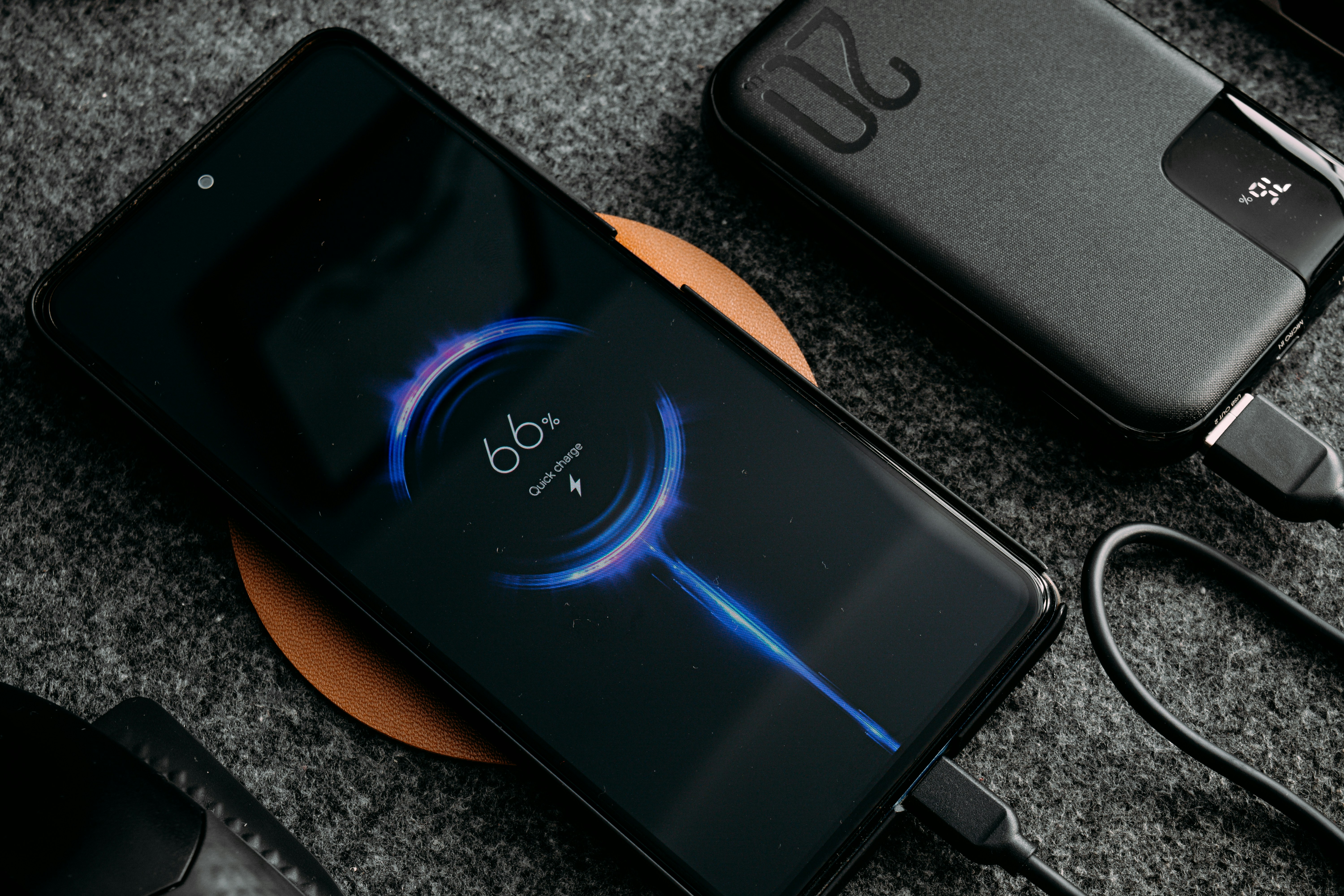 A black computer mouse photo – Free Black Image on Unsplash