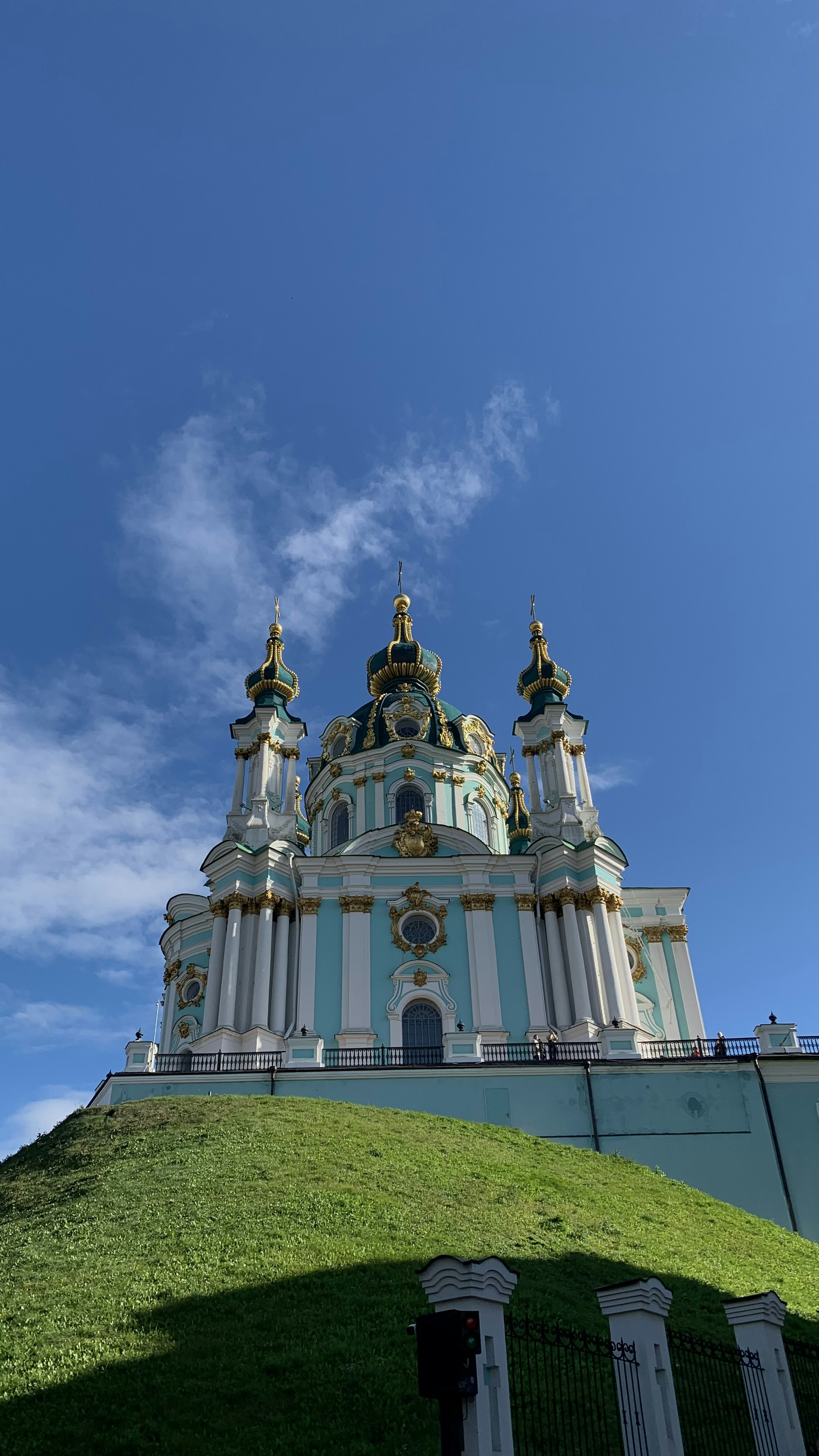 A large white castle photo – Free Dome Image on Unsplash