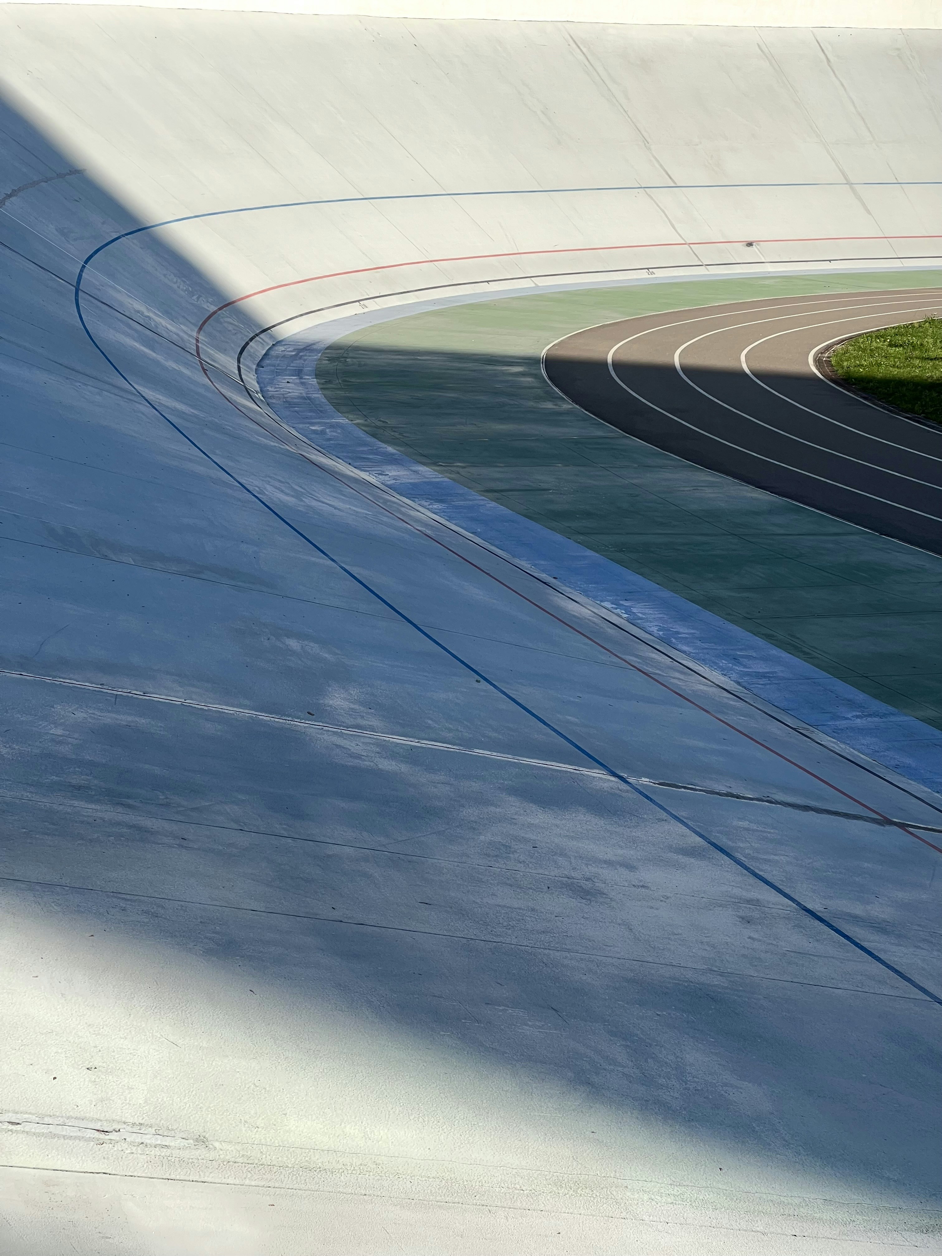 Curve in the Concrete: A Light and Shadow Run on a Raceway