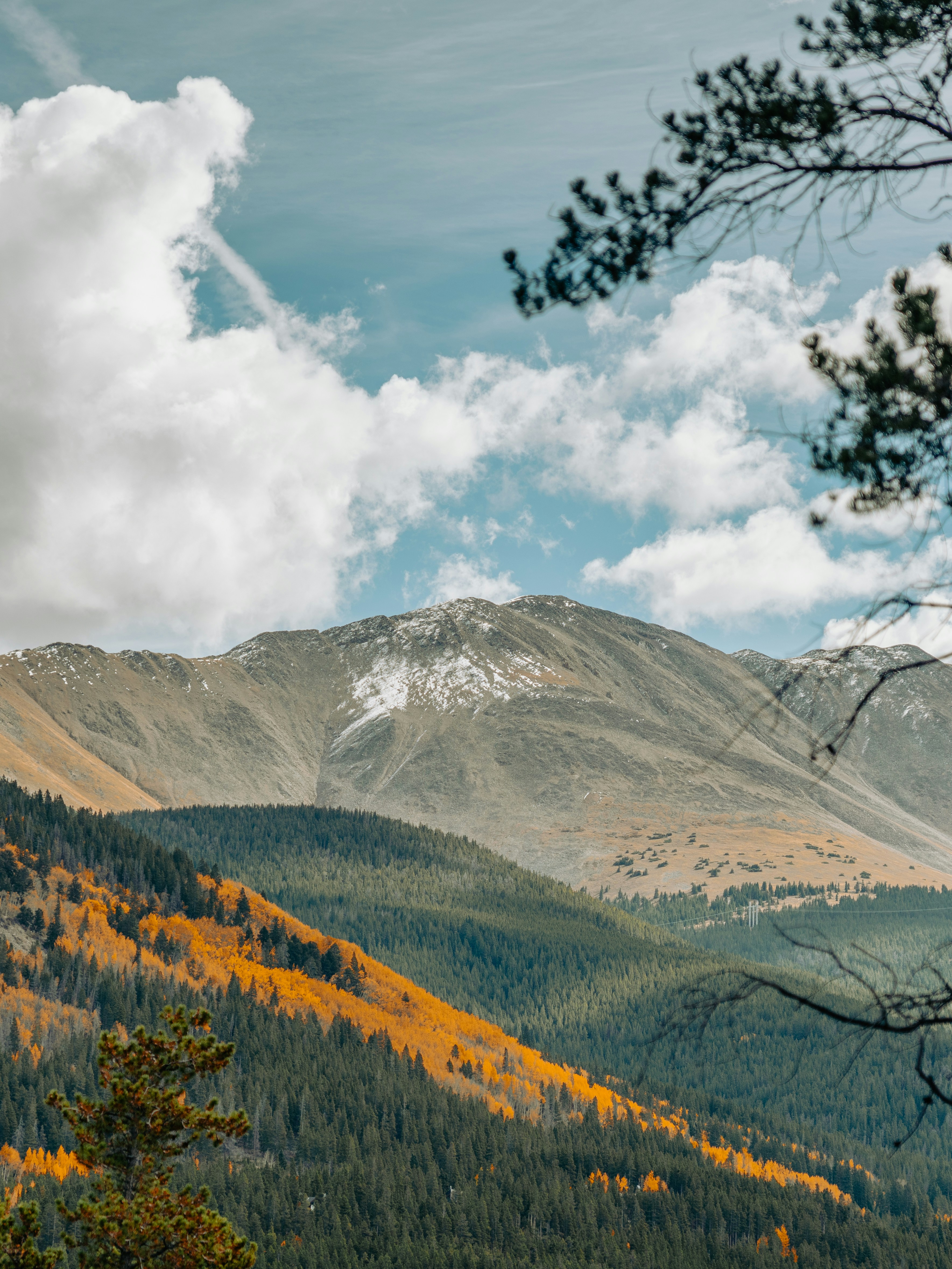 A mountain with clouds photo – Free Plant Image on Unsplash