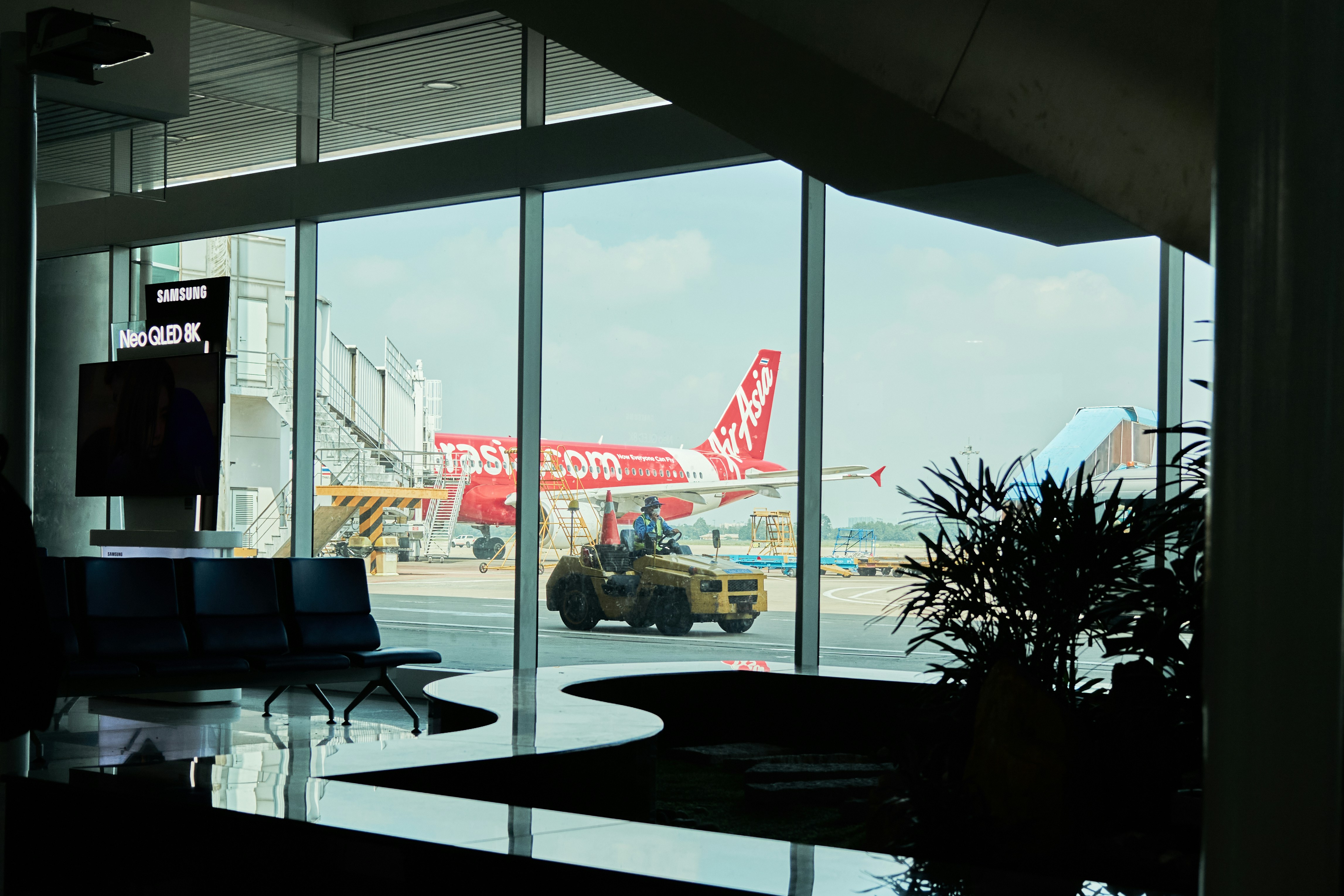 Graphical user interface photo – Free Airport Image on Unsplash
