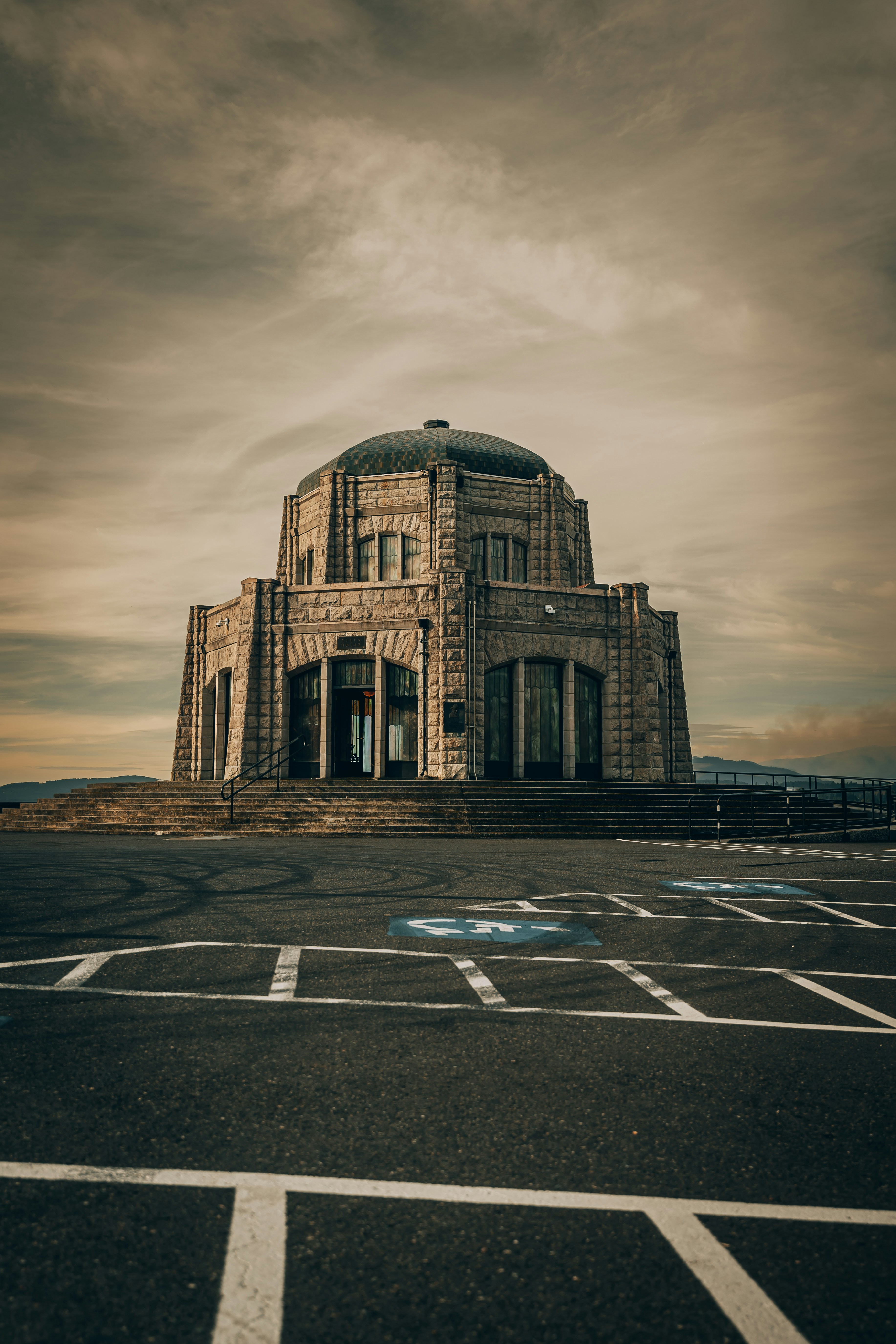 A large stone building photo – Free Portland Image on Unsplash
