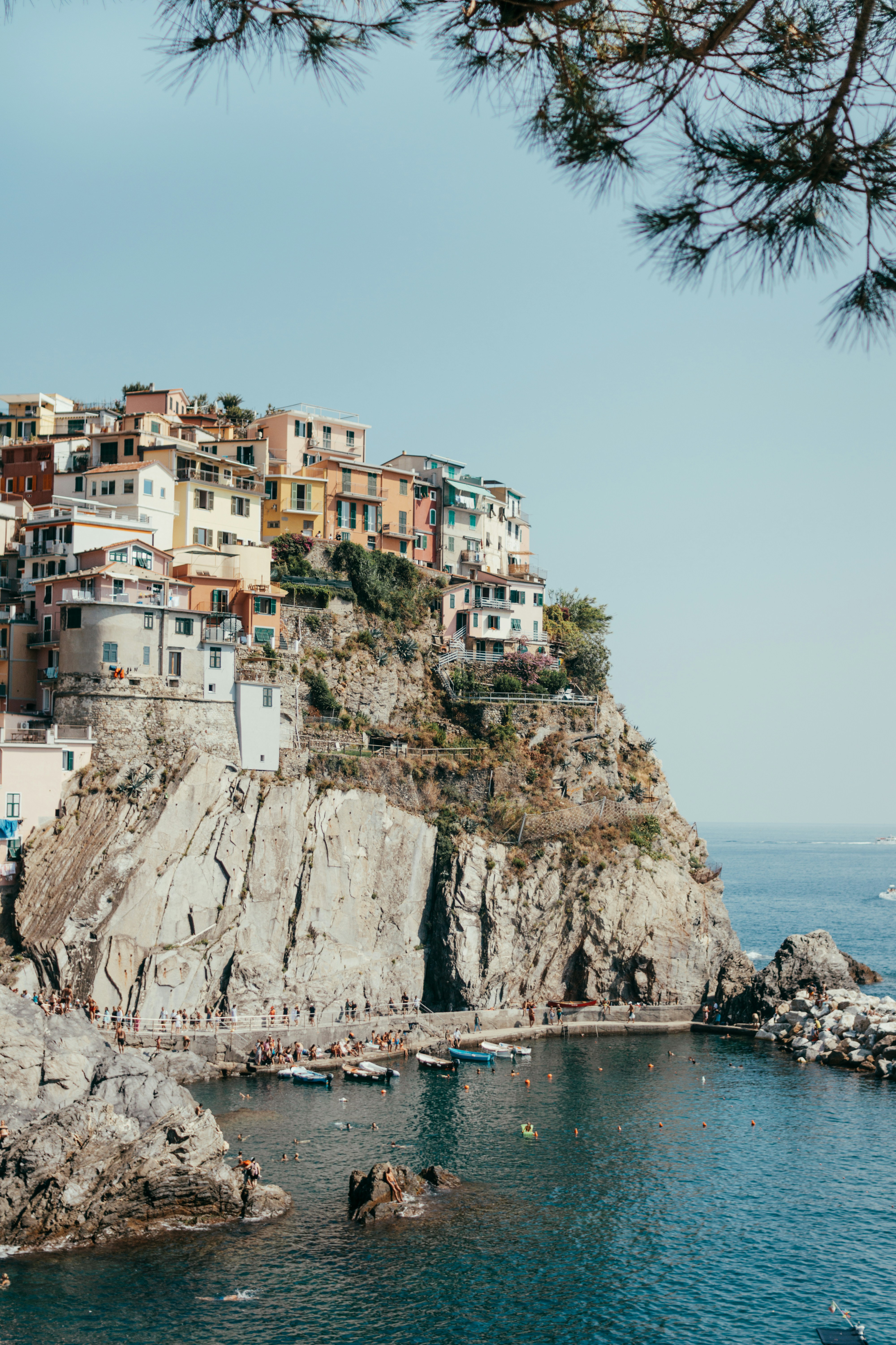A city on a cliff photo – Free Nature Image on Unsplash
