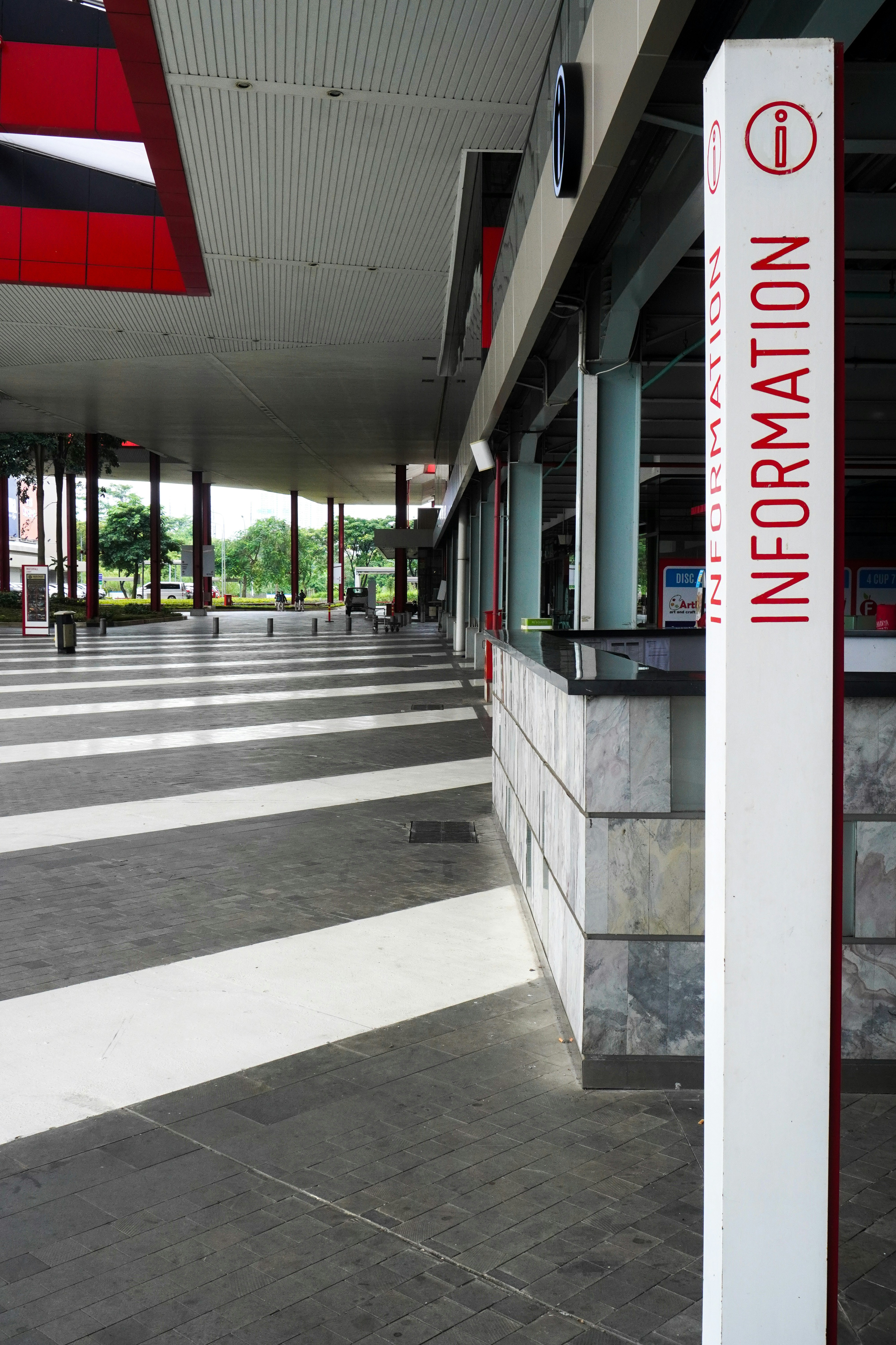 A sign on a building photo – Free Qbig bsd city Image on Unsplash