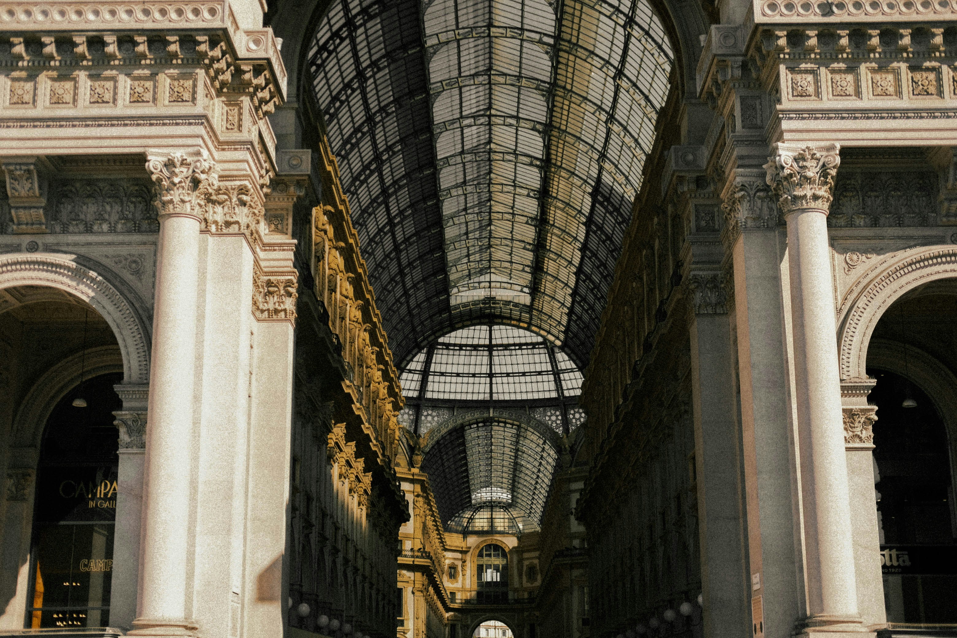 A building with many arches and columns photo – Free Architecture Image ...