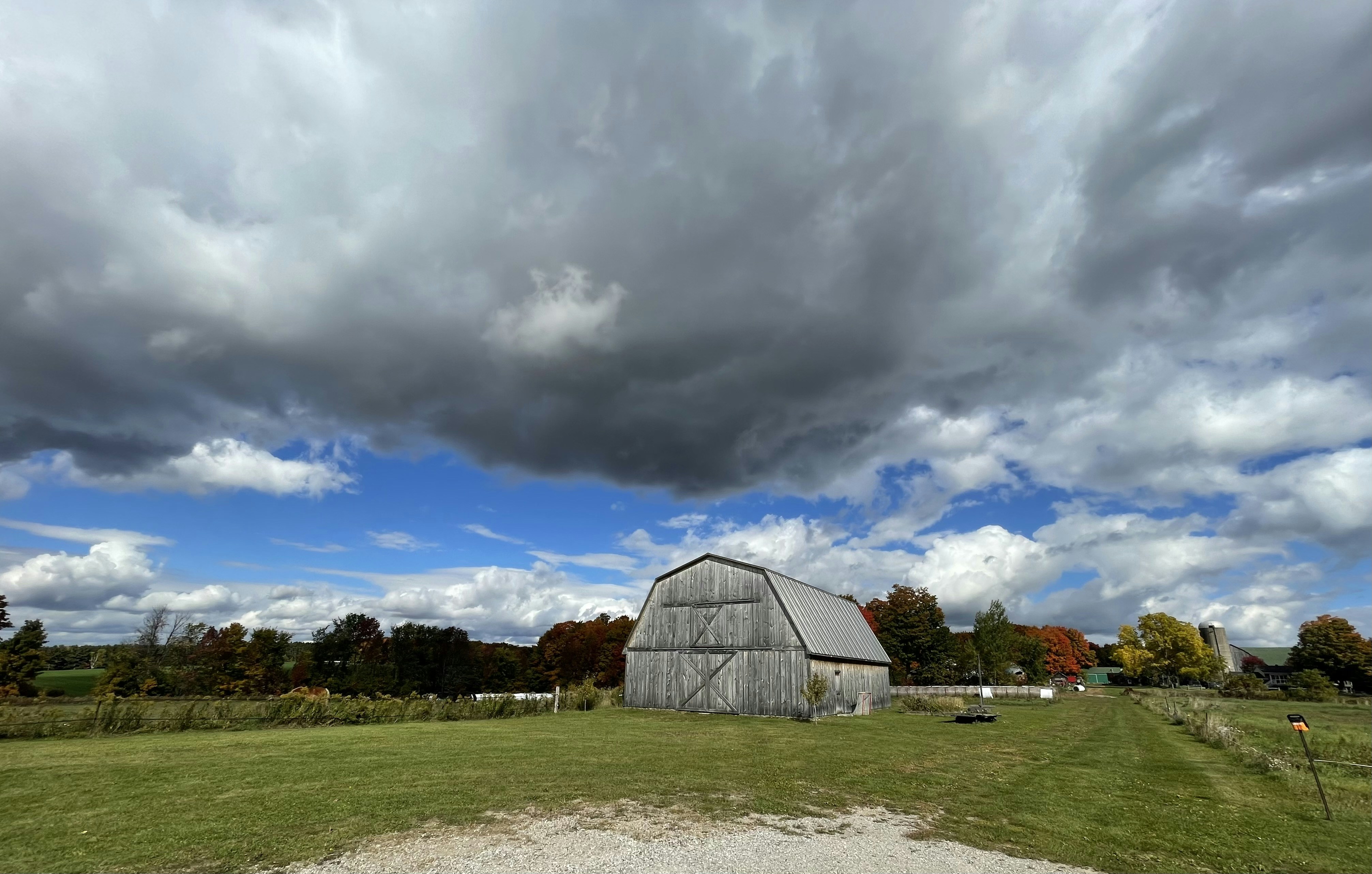 a barn in a field