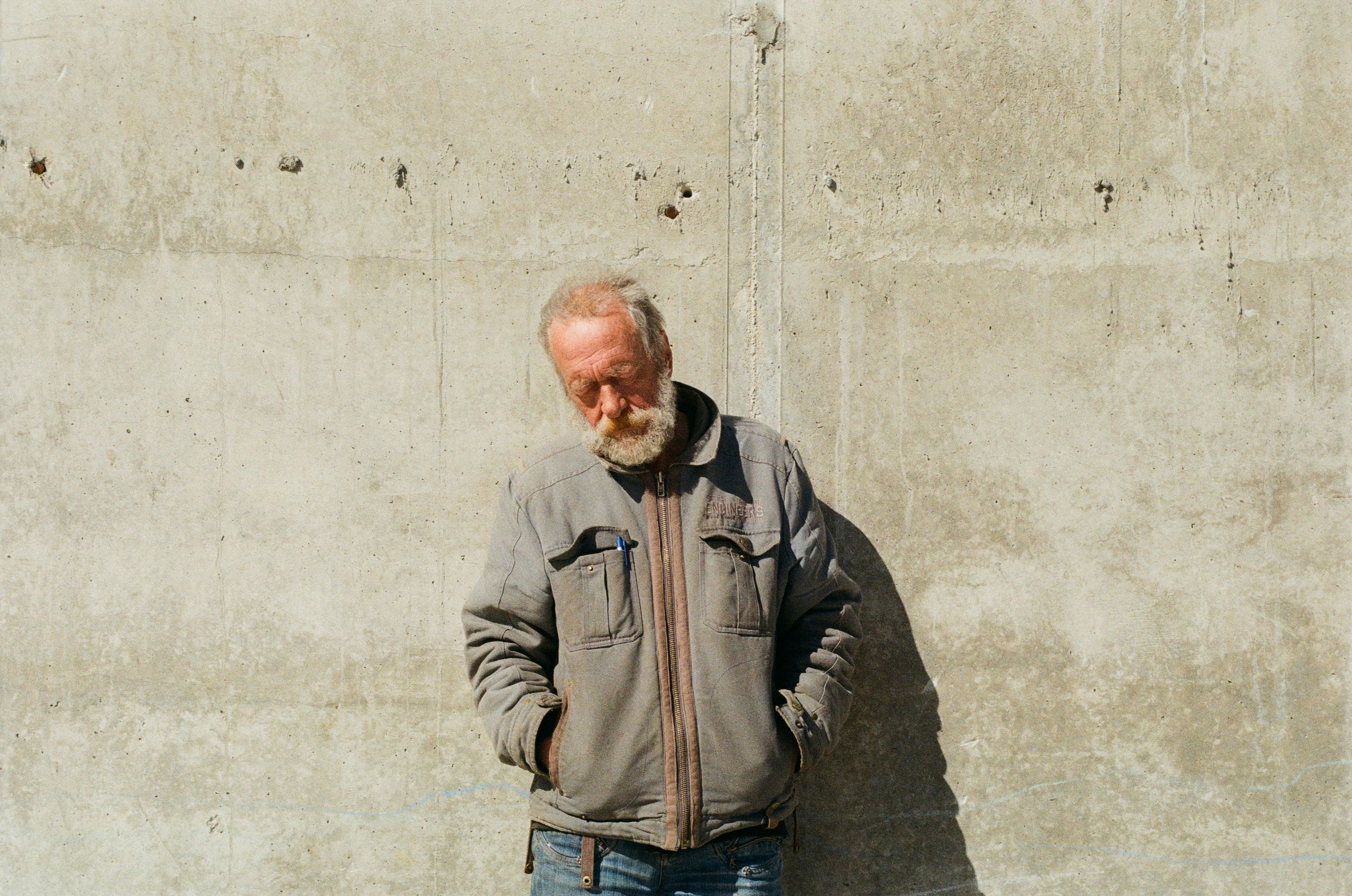 A man with a beard photo – Free Ukraine Image on Unsplash