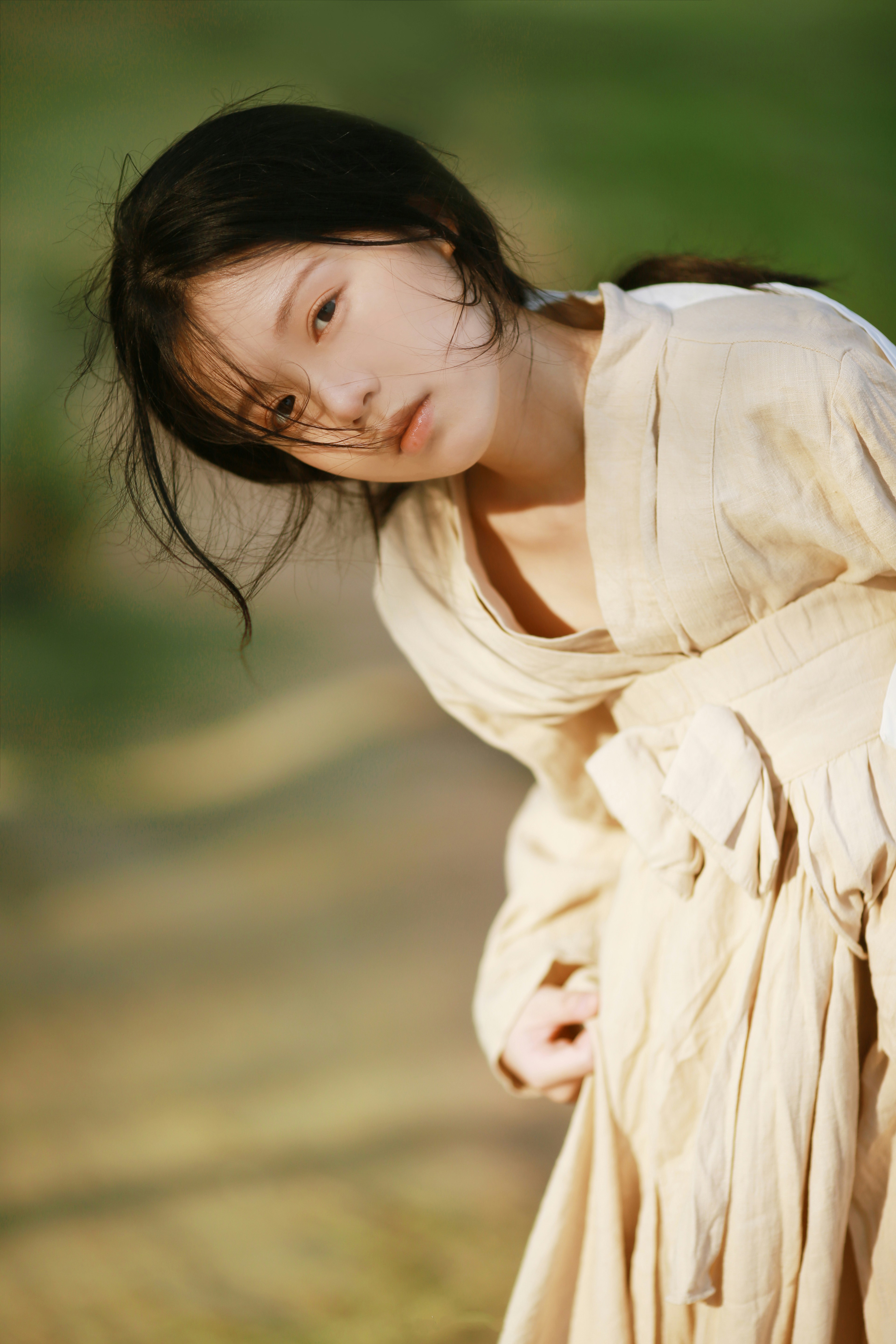 Foto Una persona posando para una foto – Imagen Persona gratis en Unsplash