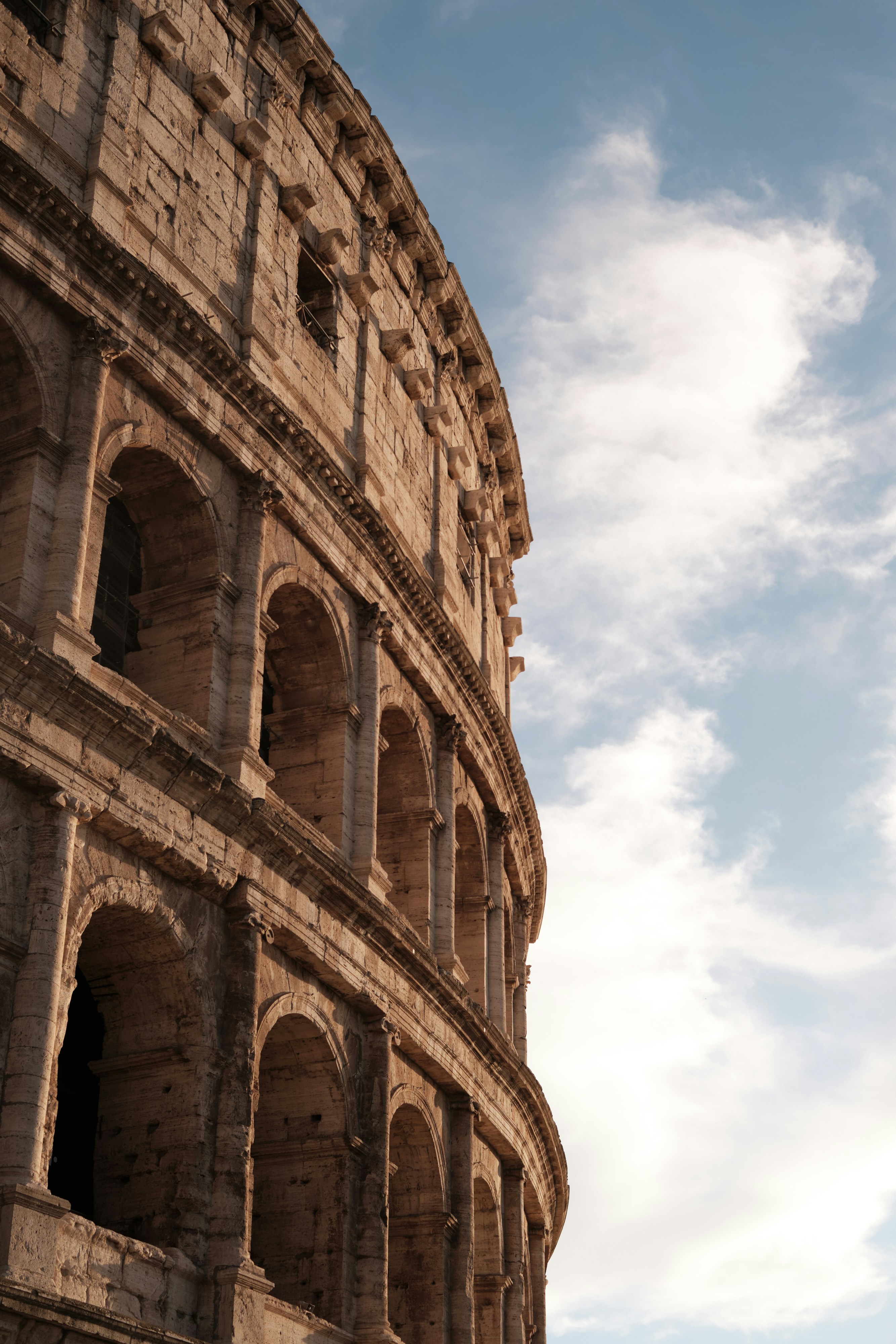 A tall stone building photo – Free Rome Image on Unsplash