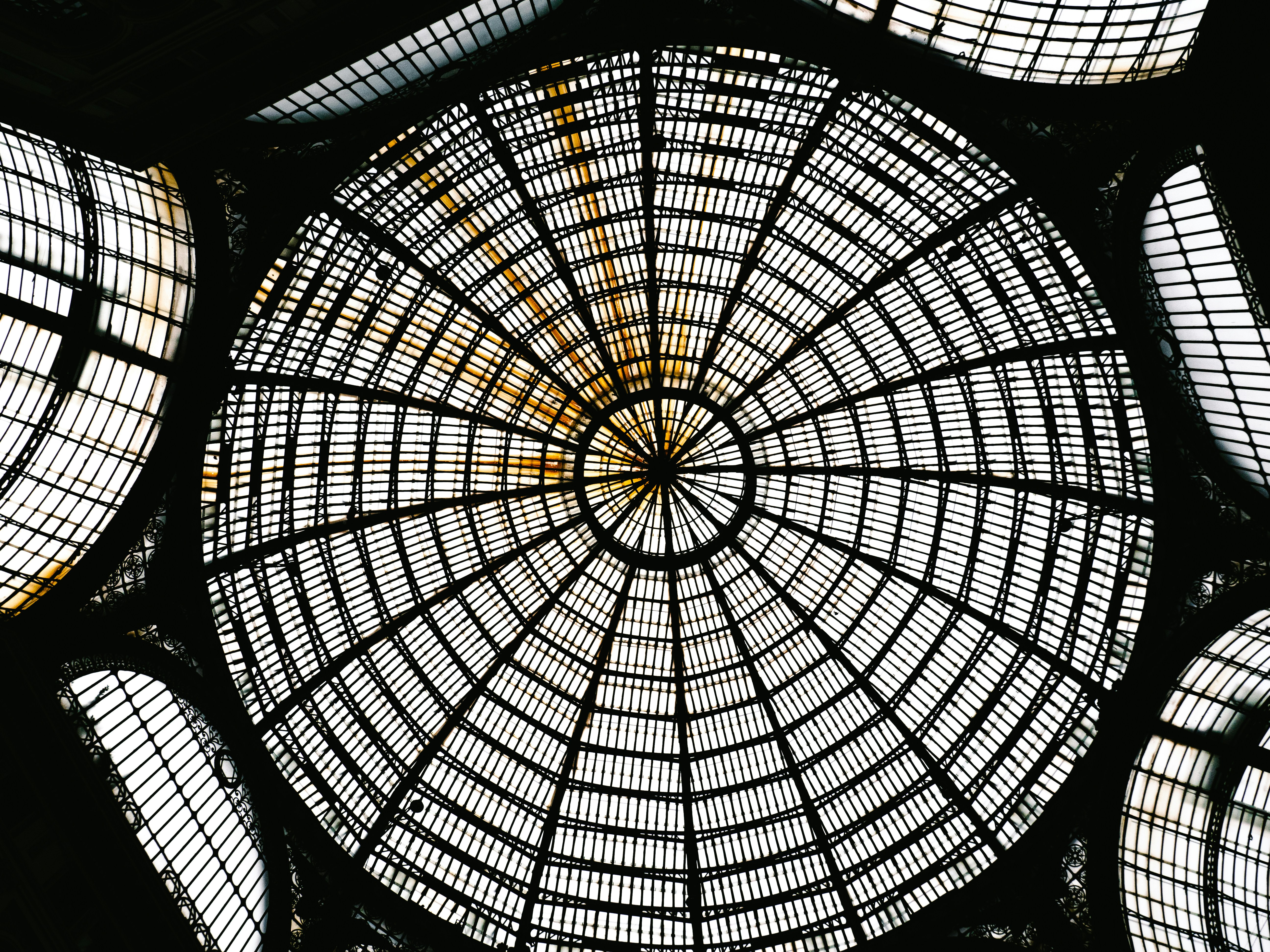 A large circular window photo – Free Naples Image on Unsplash