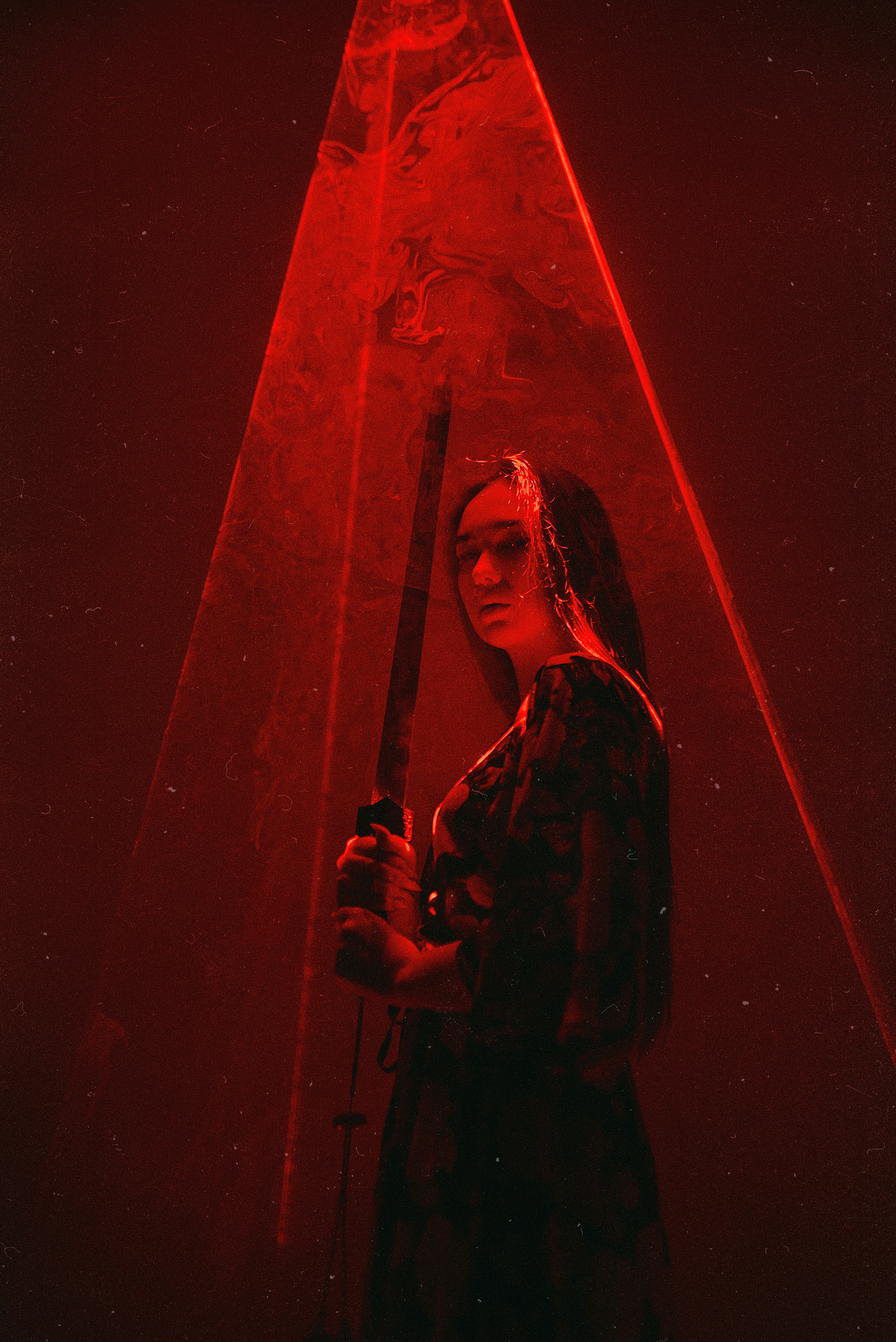 A person holding a sword photo – Free Human Image on Unsplash