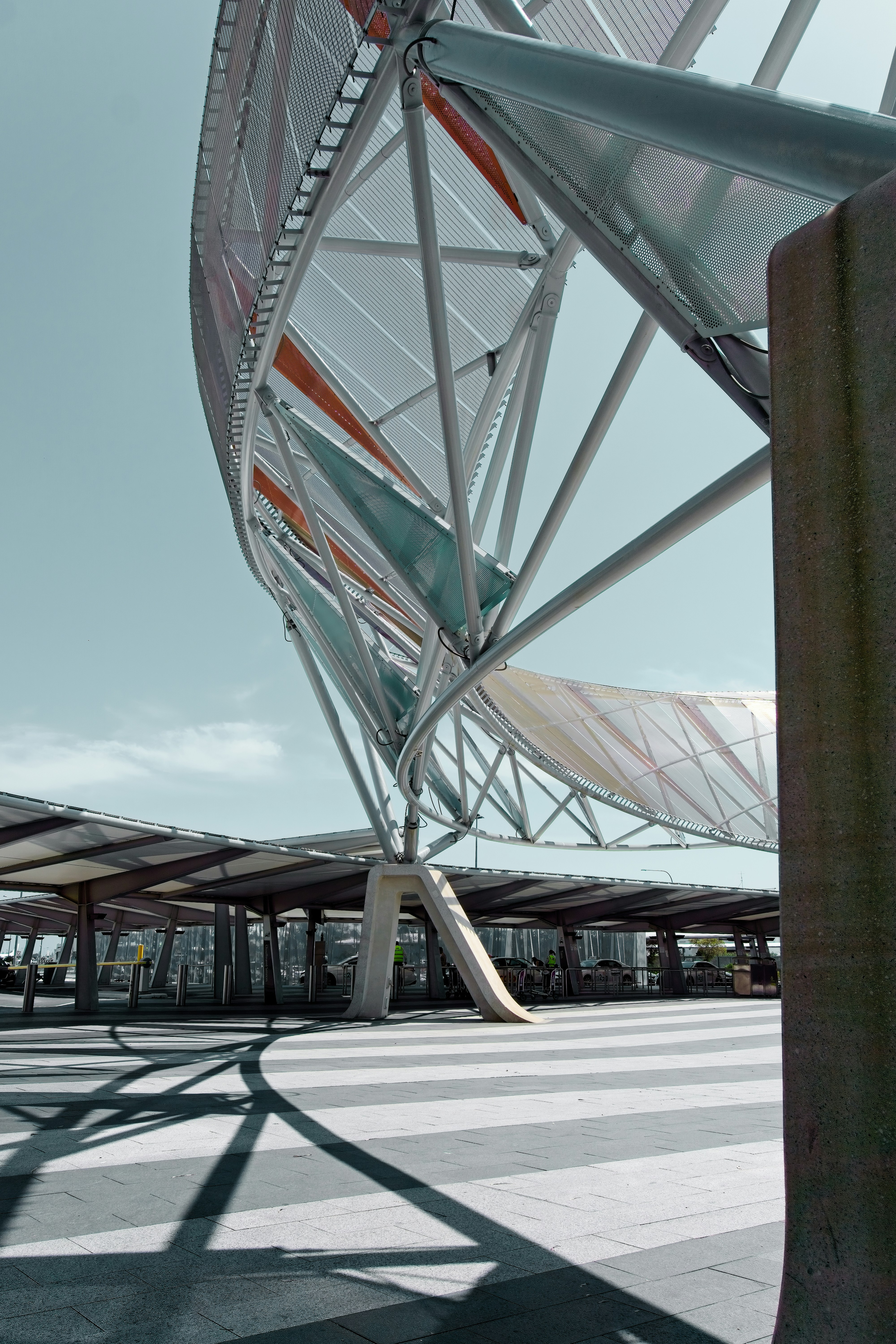 Under the Arc: A Ground-Level Portrait of Intertwined Steel