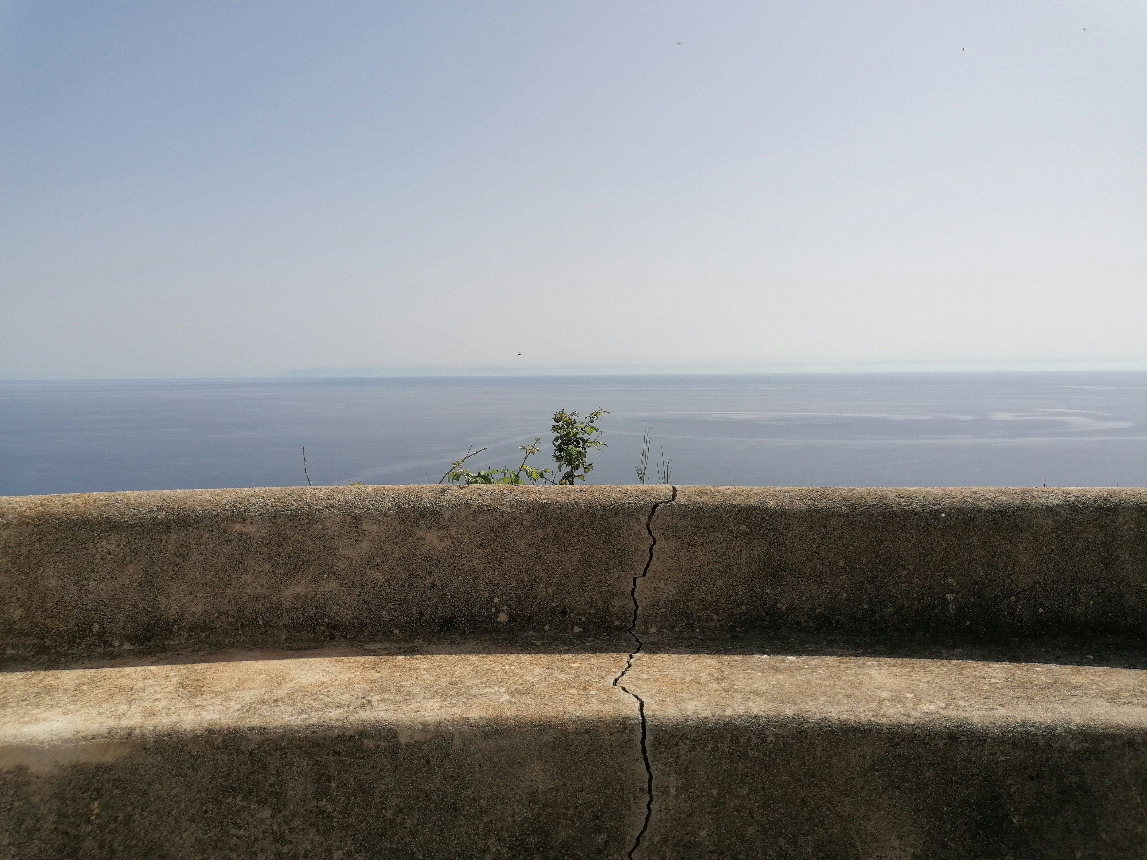 Cracked Sea Barrier: Quiet Horizon Beyond the Steps
